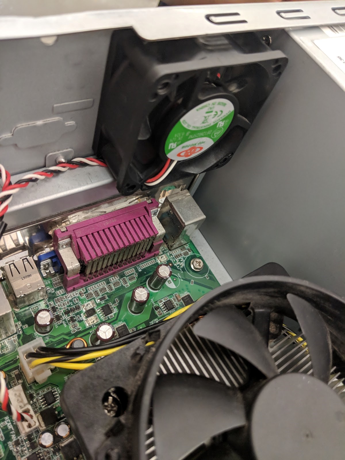 How to Disassemble a Computer With Easy Steps and Pictures : 13 Steps ...