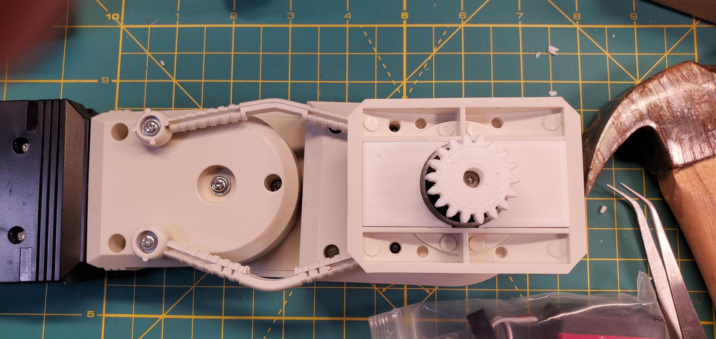 Omnibot Shoulder Servo Modification : 7 Steps (with Pictures ...