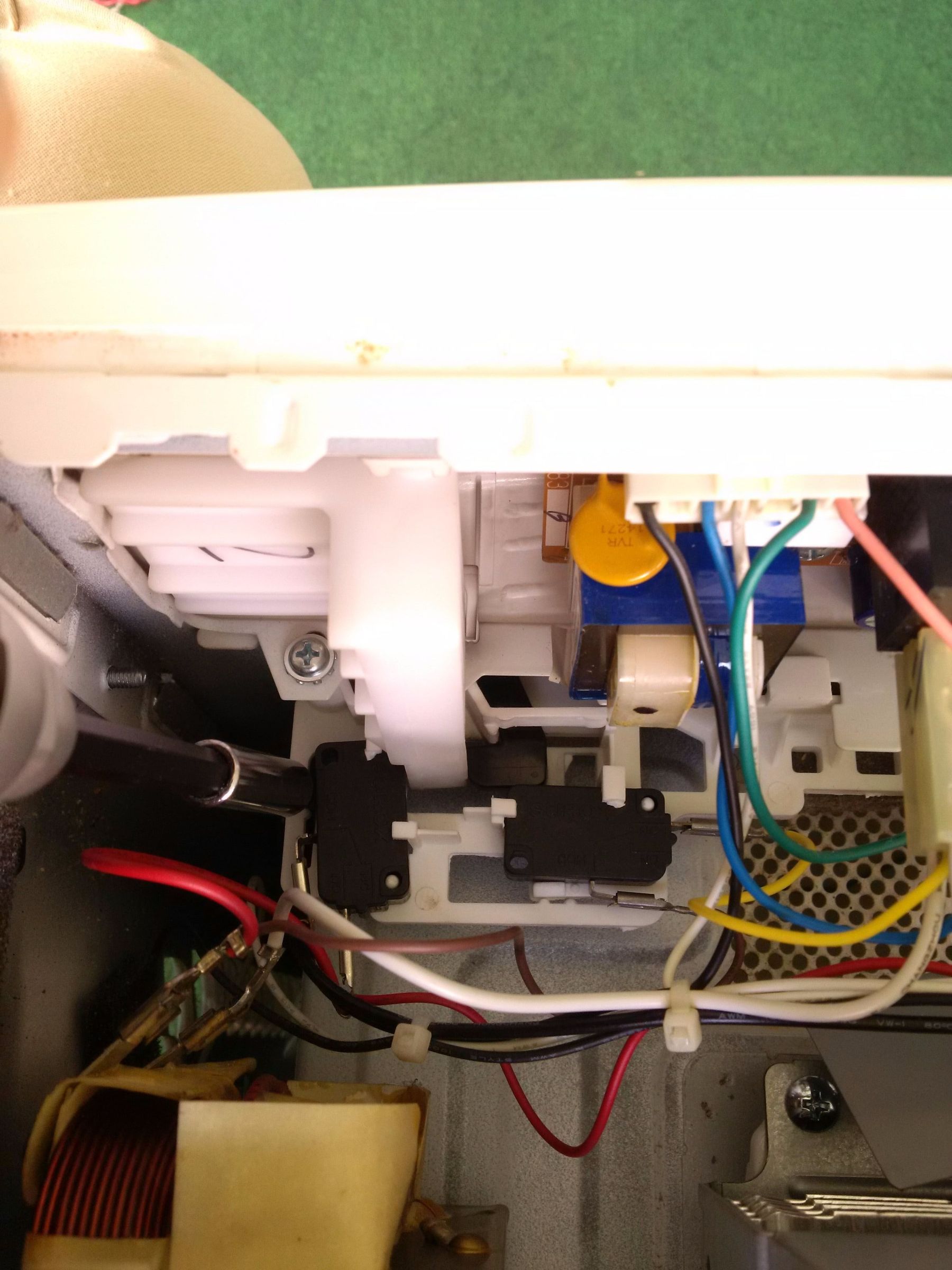 How to Repair a Microwave Oven : 8 Steps (with Pictures) - Instructables