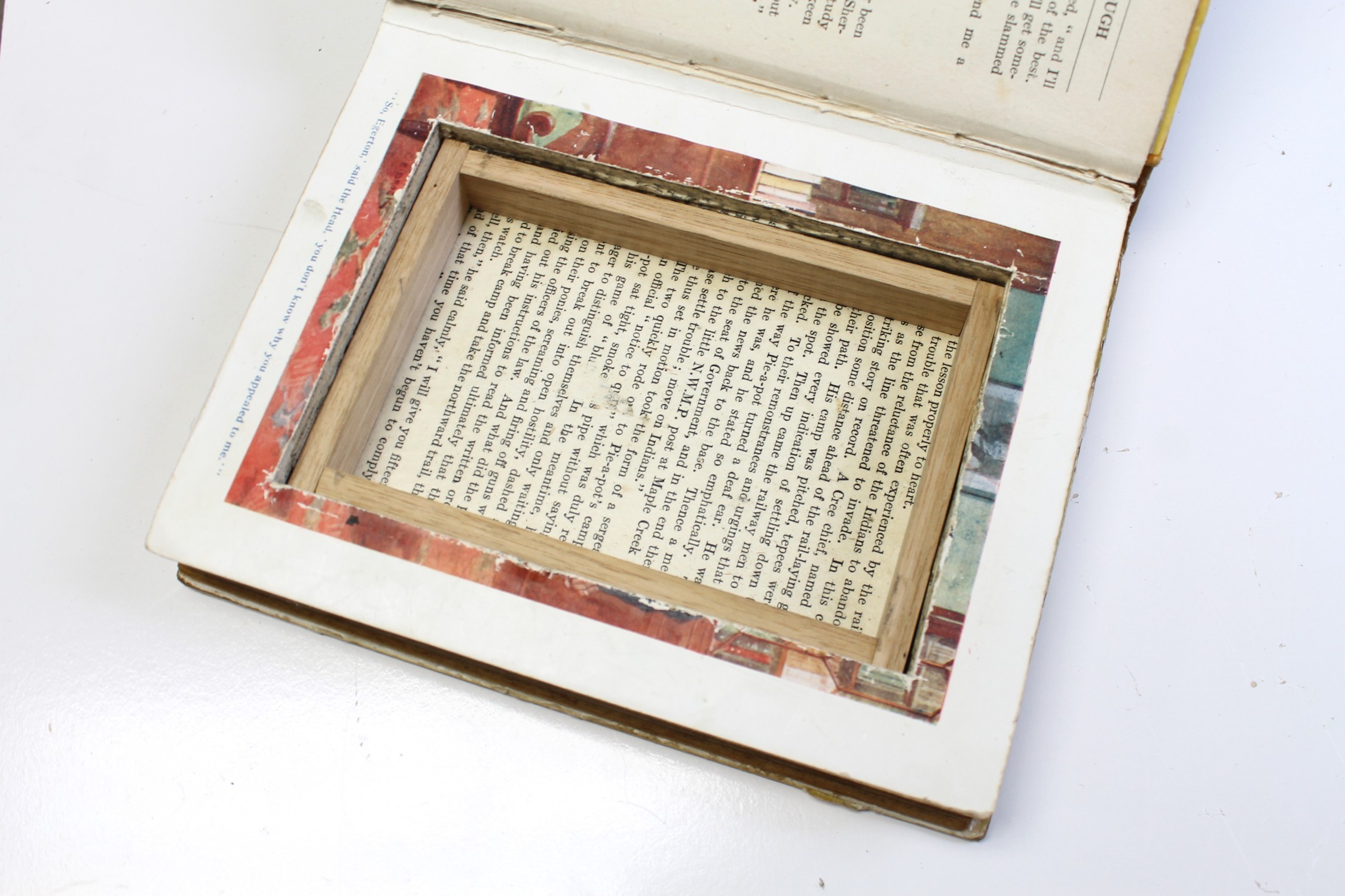 LED Book Light - Inside a Book! : 10 Steps (with Pictures) - Instructables