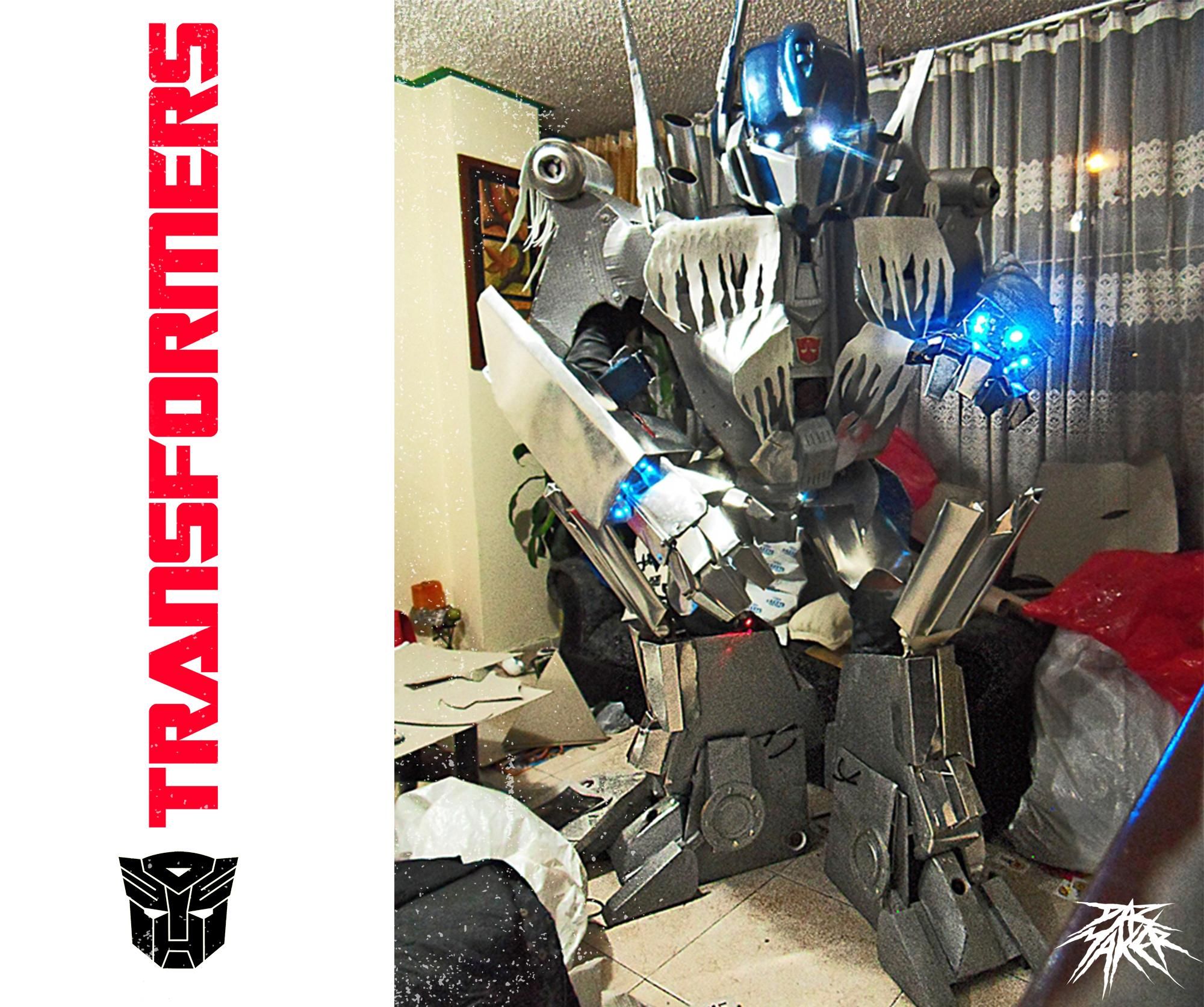 Optimus Prime Cardboard Costume. : 18 Steps (with Pictures) - Instructables