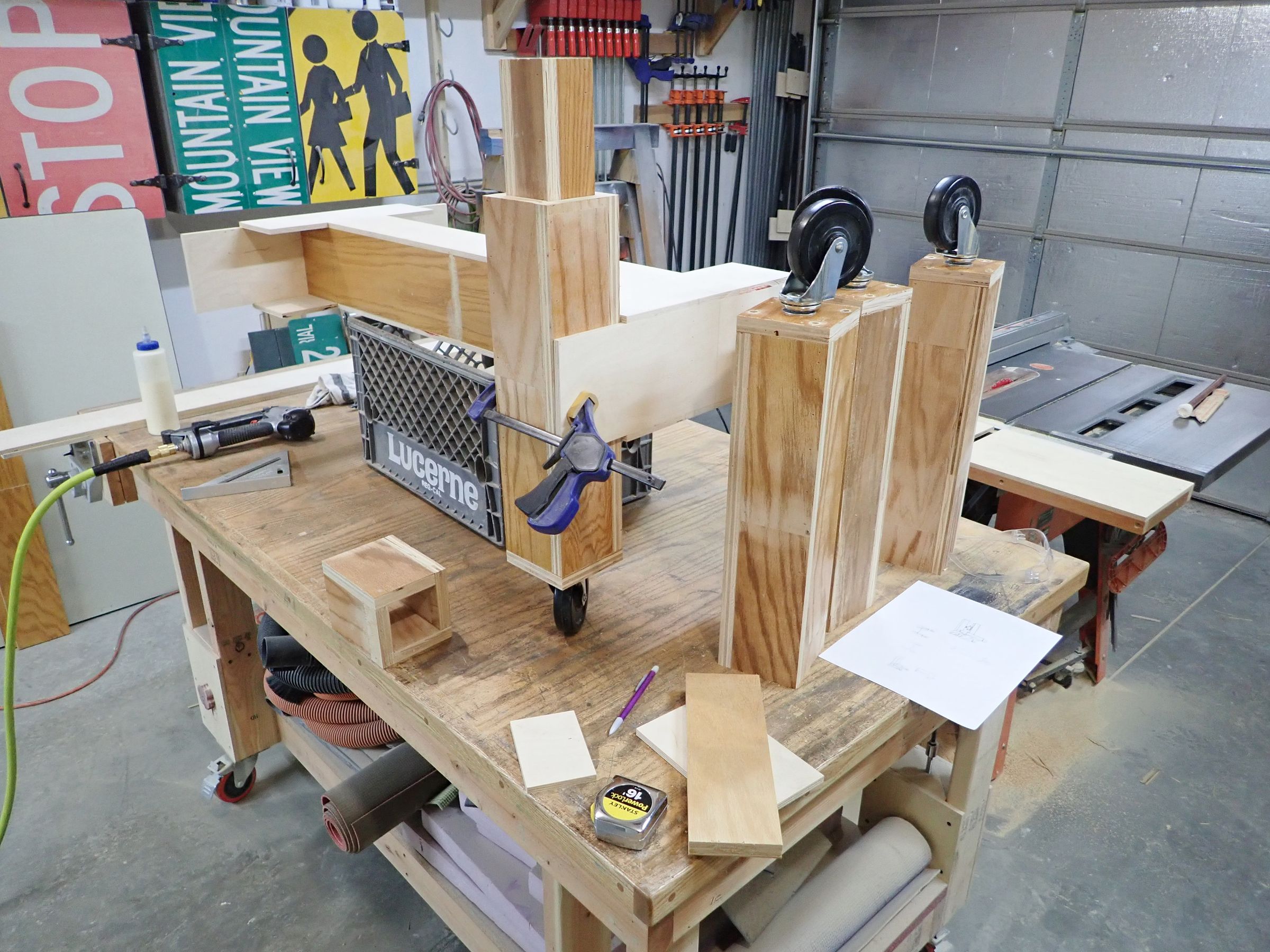 Make an Adjustable-Height Table With a Car Jack : 16 Steps (with ...