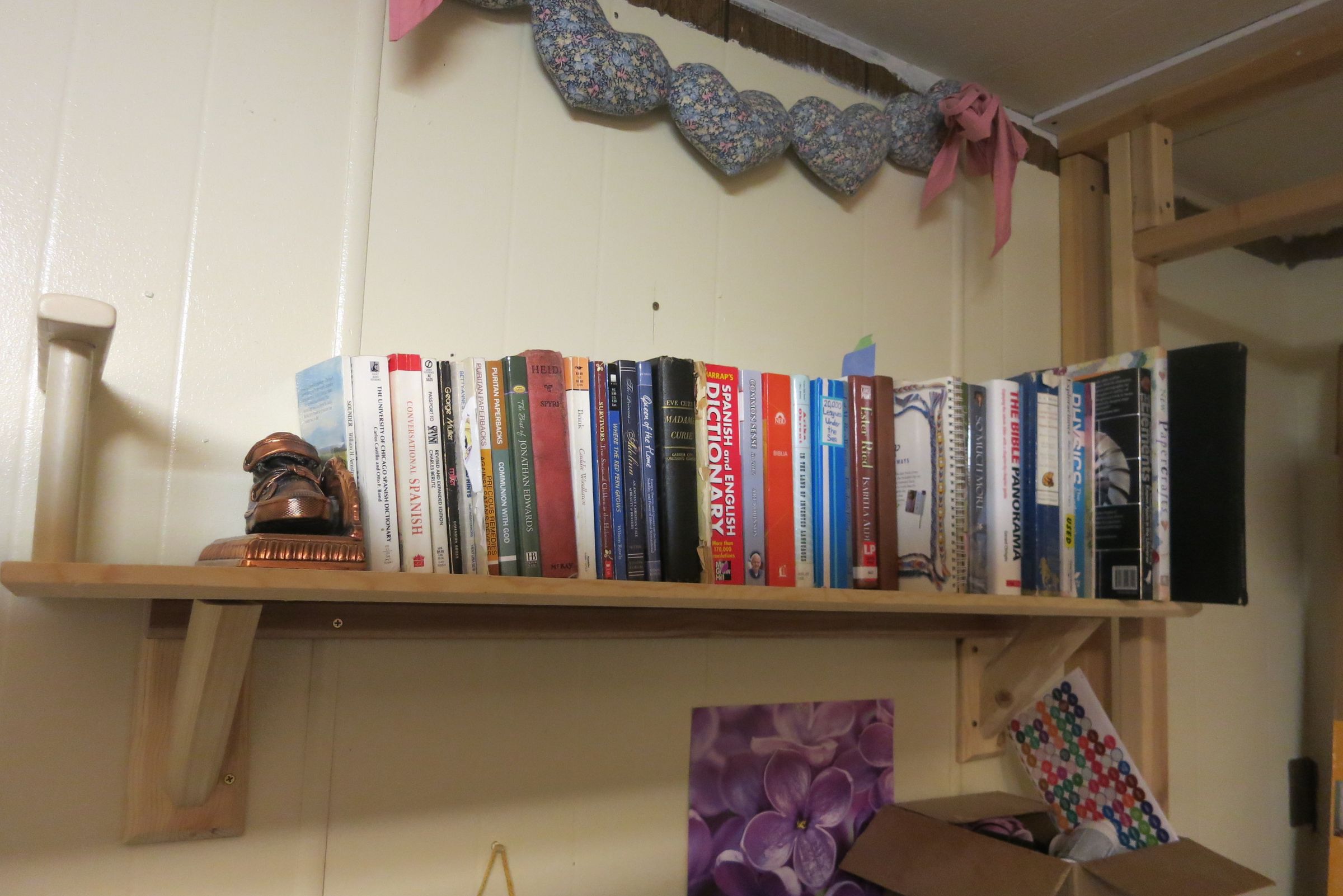 Simple Wall-Mounted Bookshelf : 8 Steps (with Pictures) - Instructables