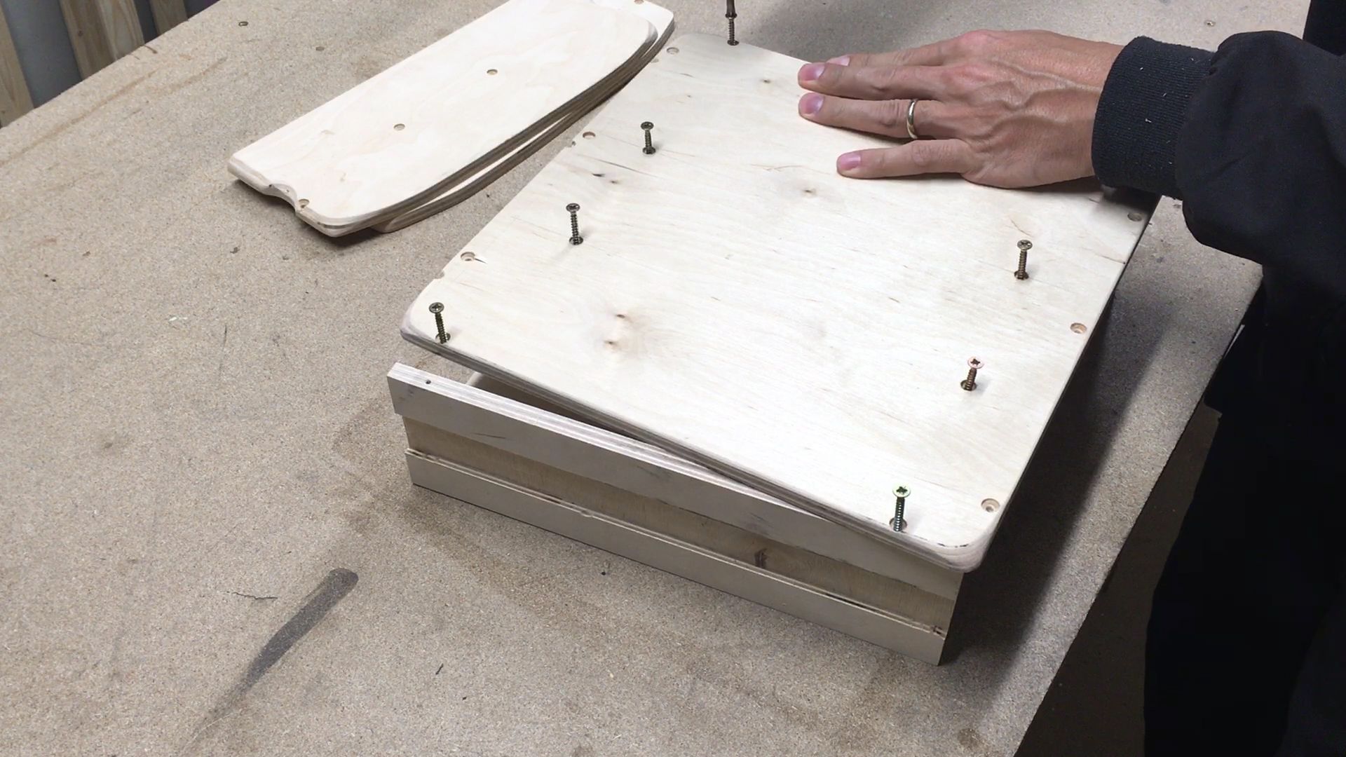 How to Make a Mini Bar From Jerry Can : 10 Steps (with Pictures ...