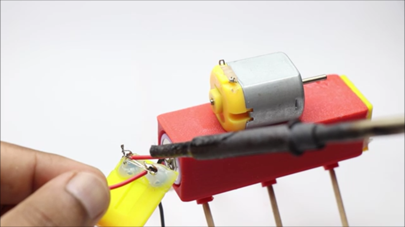 How to Make a Simple Working Robot at Home : 9 Steps (with Pictures ...