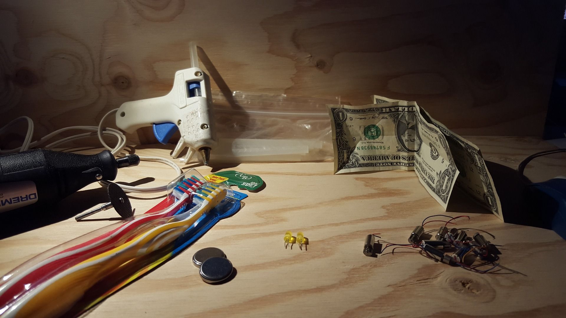 The Butterfly Bristlebot : 16 Steps (with Pictures) - Instructables