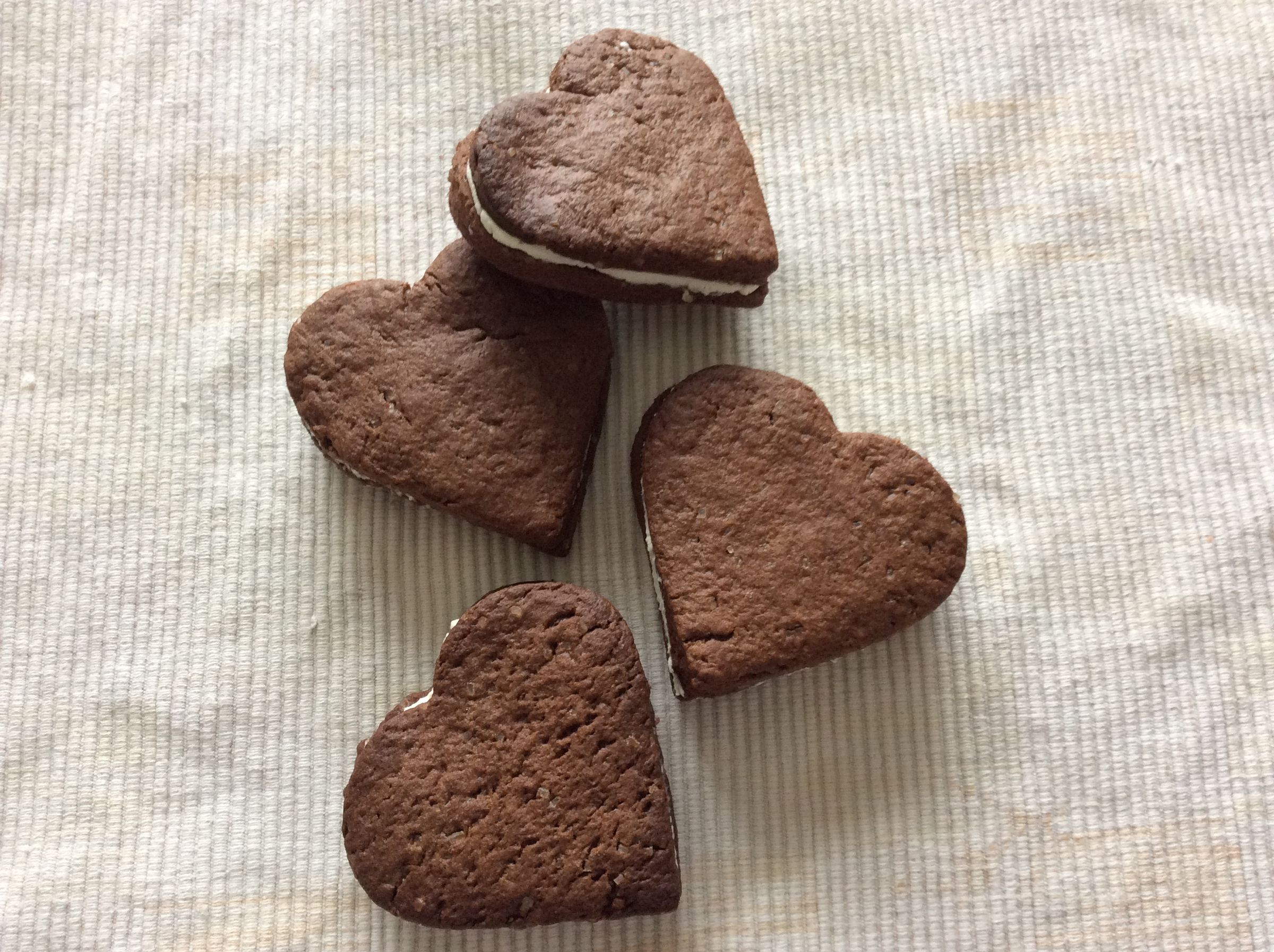 Heart Shaped Oreos Valentines DIY : 5 Steps (with Pictures) - Instructables