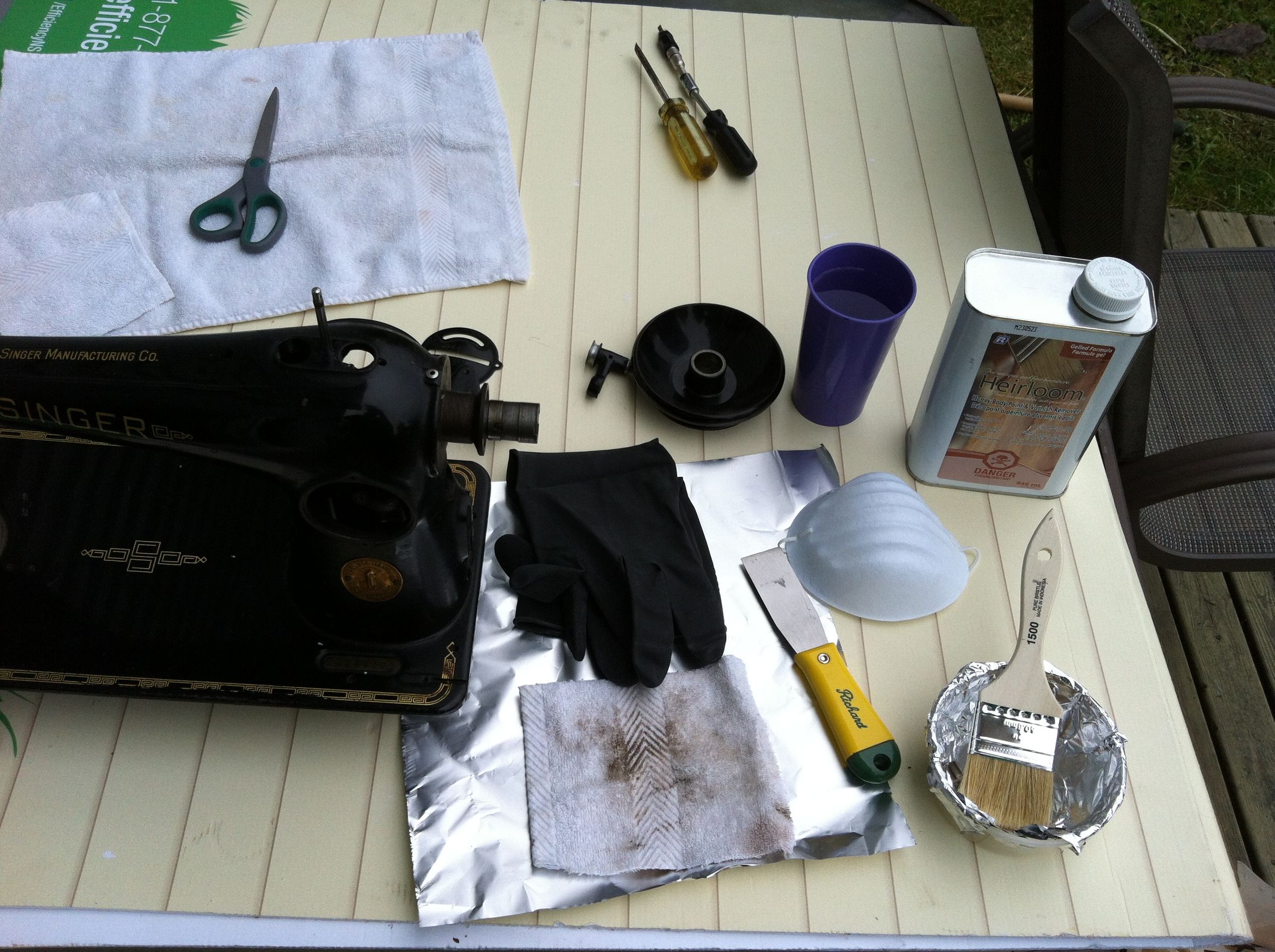 Fix and Restore Vintage Singer Sewing Machine : 5 Steps - Instructables