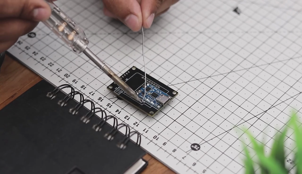 How to Make a Small Desk Clock With Weather Station : 8 Steps (with ...