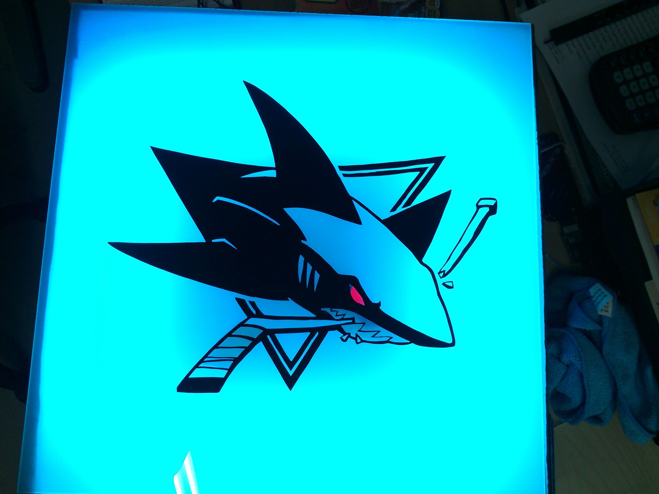 SJ Sharks Light Box : 4 Steps - Instructables