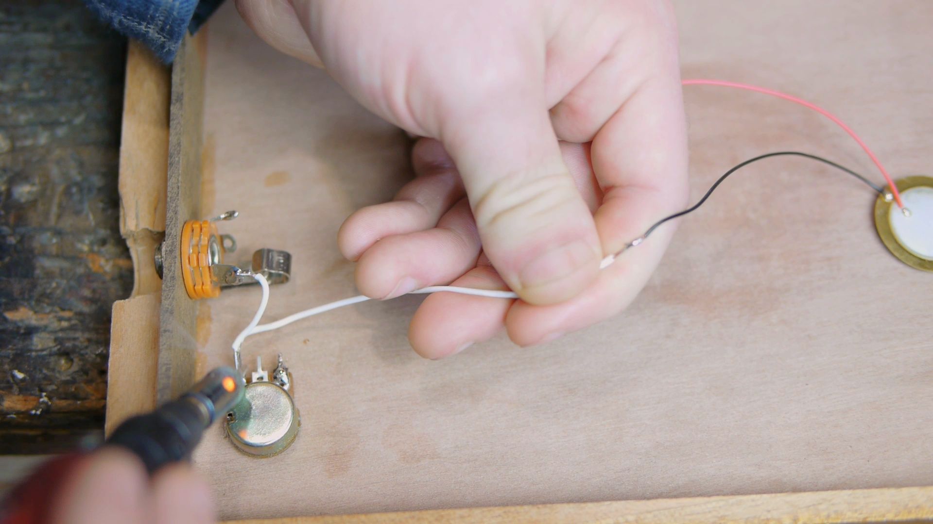 Cigar Box Stomp Box : 7 Steps (with Pictures) - Instructables