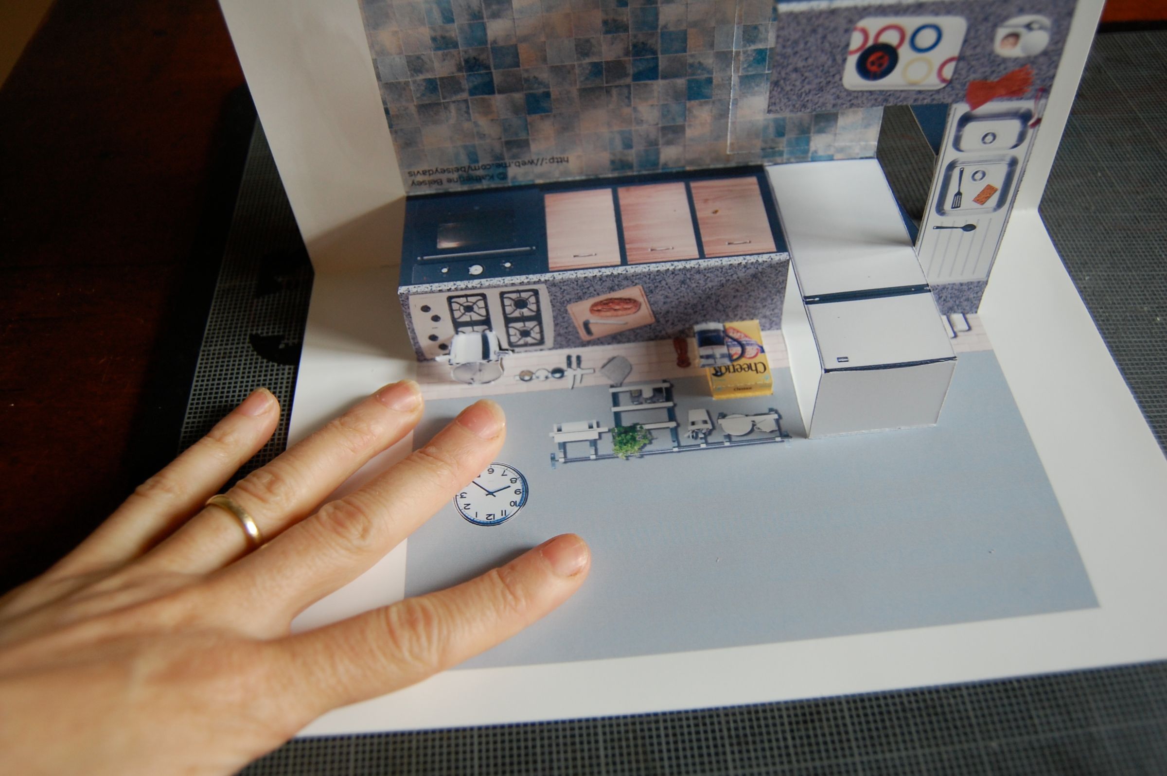 Fold a Kitchen Into Your Pocket : 8 Steps (with Pictures) - Instructables