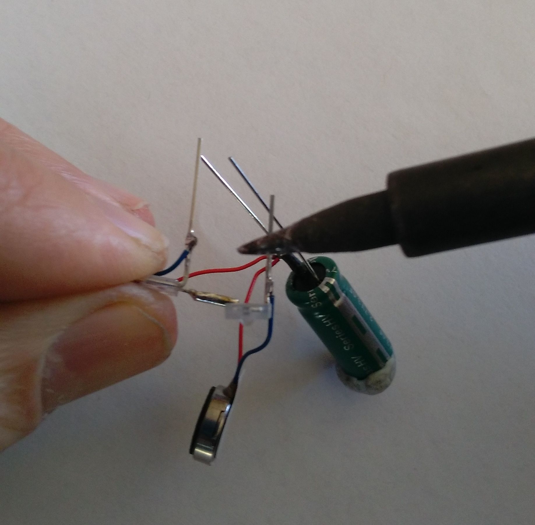 Light Sensing Bristlebot : 10 Steps (with Pictures) - Instructables