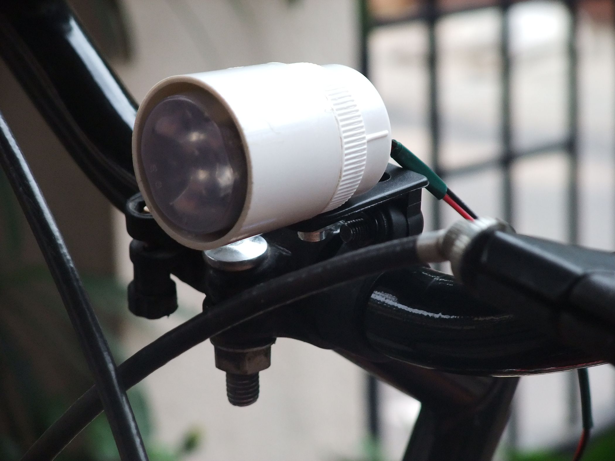Broken Bike Light - Giving a New Life : 11 Steps - Instructables