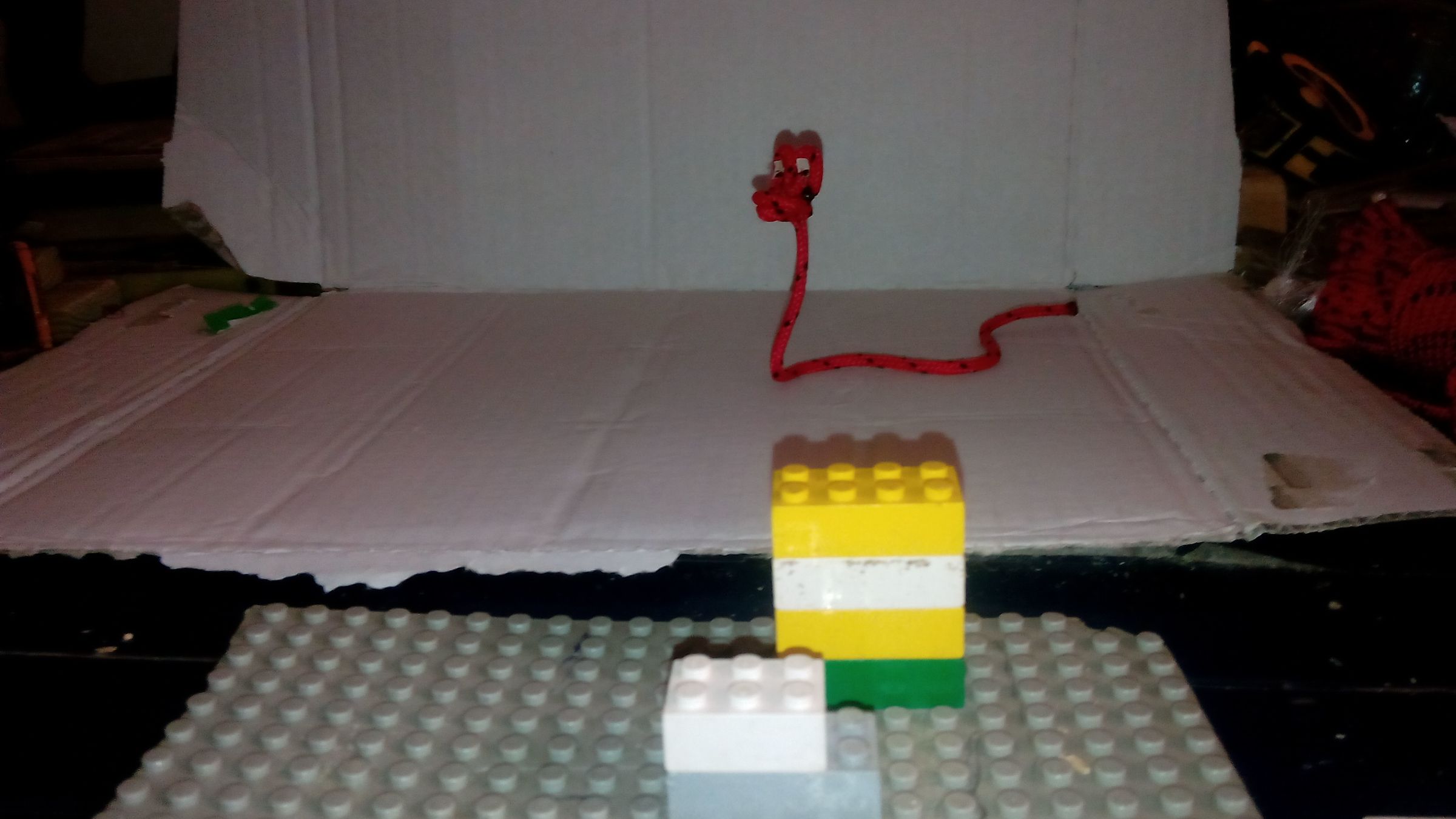 Paracord Stop-motion Snake : 3 Steps - Instructables