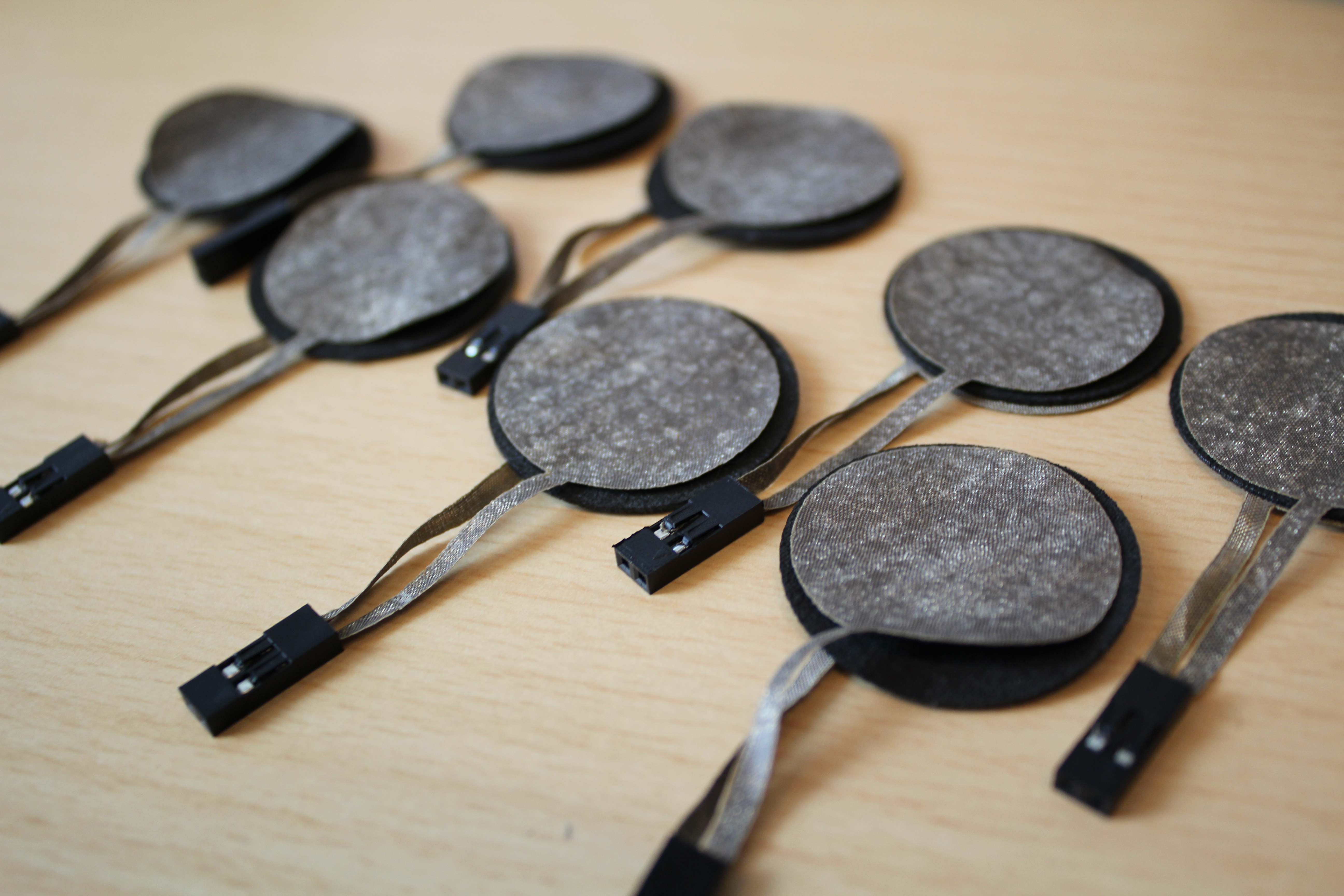 ZPatch: Hybrid Resistive/Capacitive ETextile Input : 8 Steps (with Pictures) - Instructables