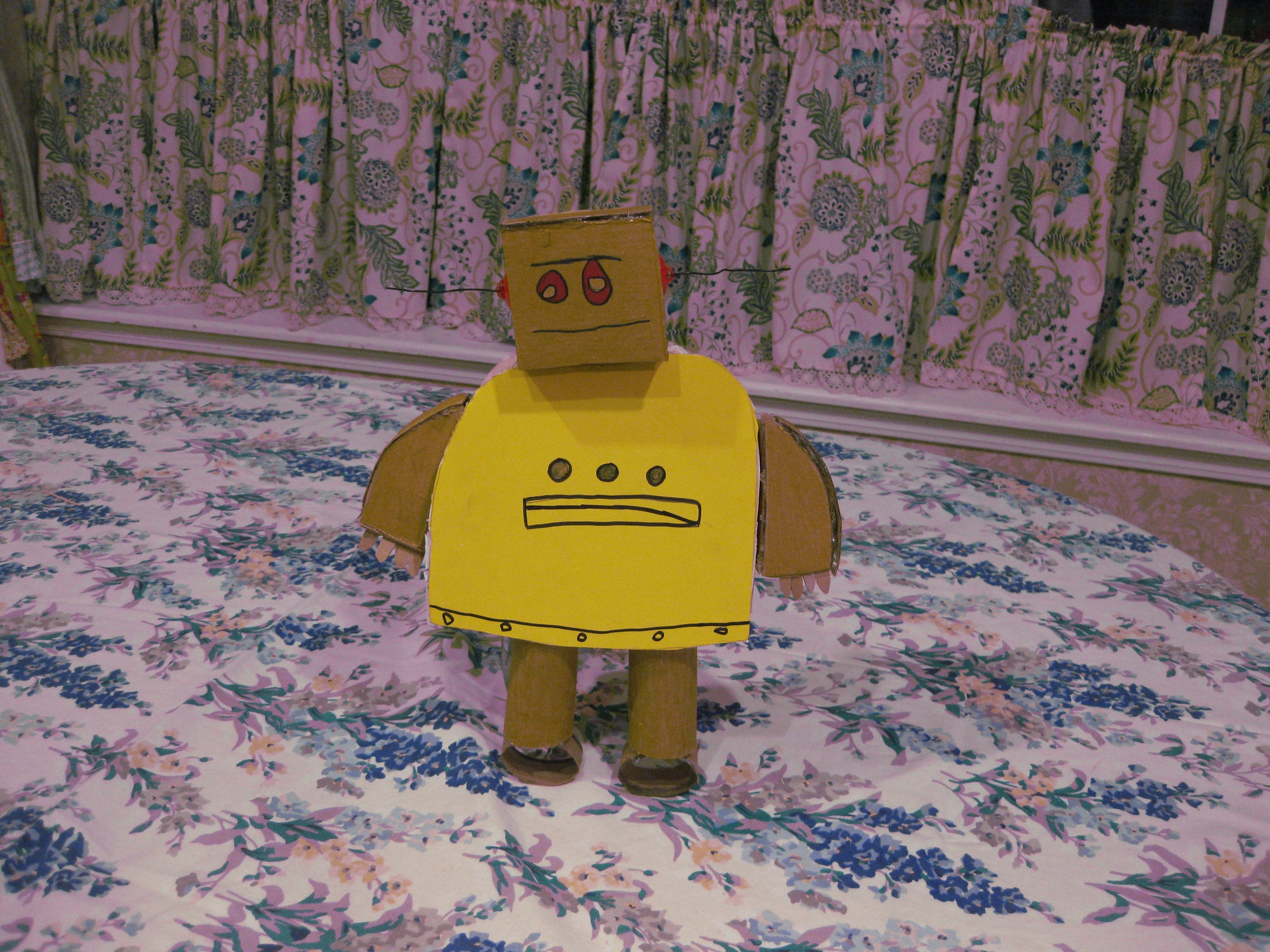 How to Make a 3D Instructables Robot From Cardboard : 14 Steps - Instructables