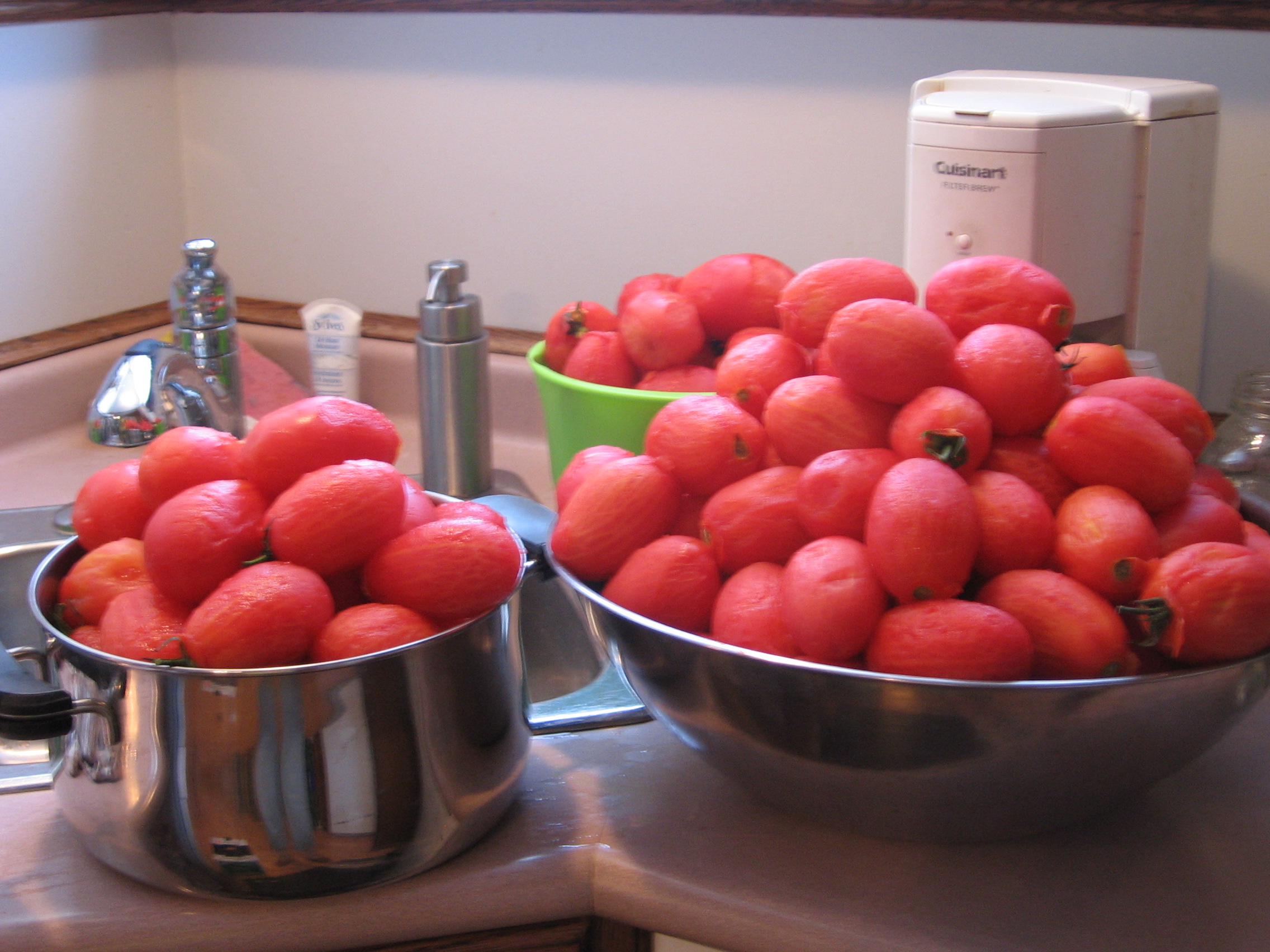 Roma Sunday - 15 Minute Pressure Canned Roma Tomatoes Without Water or ...