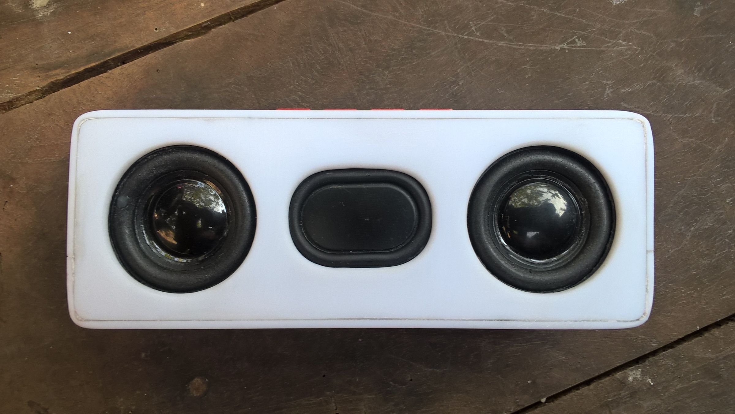 DIY Mini Bluetooth Speaker (BoombeAt :) : 20 Steps (with Pictures ...