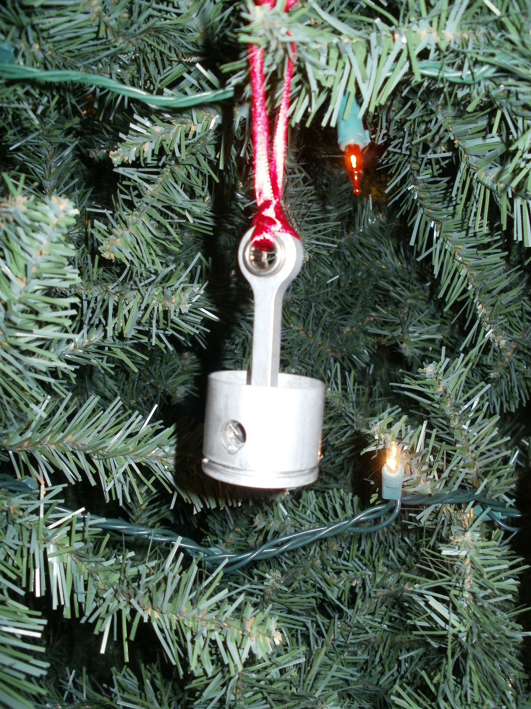 Outdoor Power Tree Ornaments : 4 Steps - Instructables