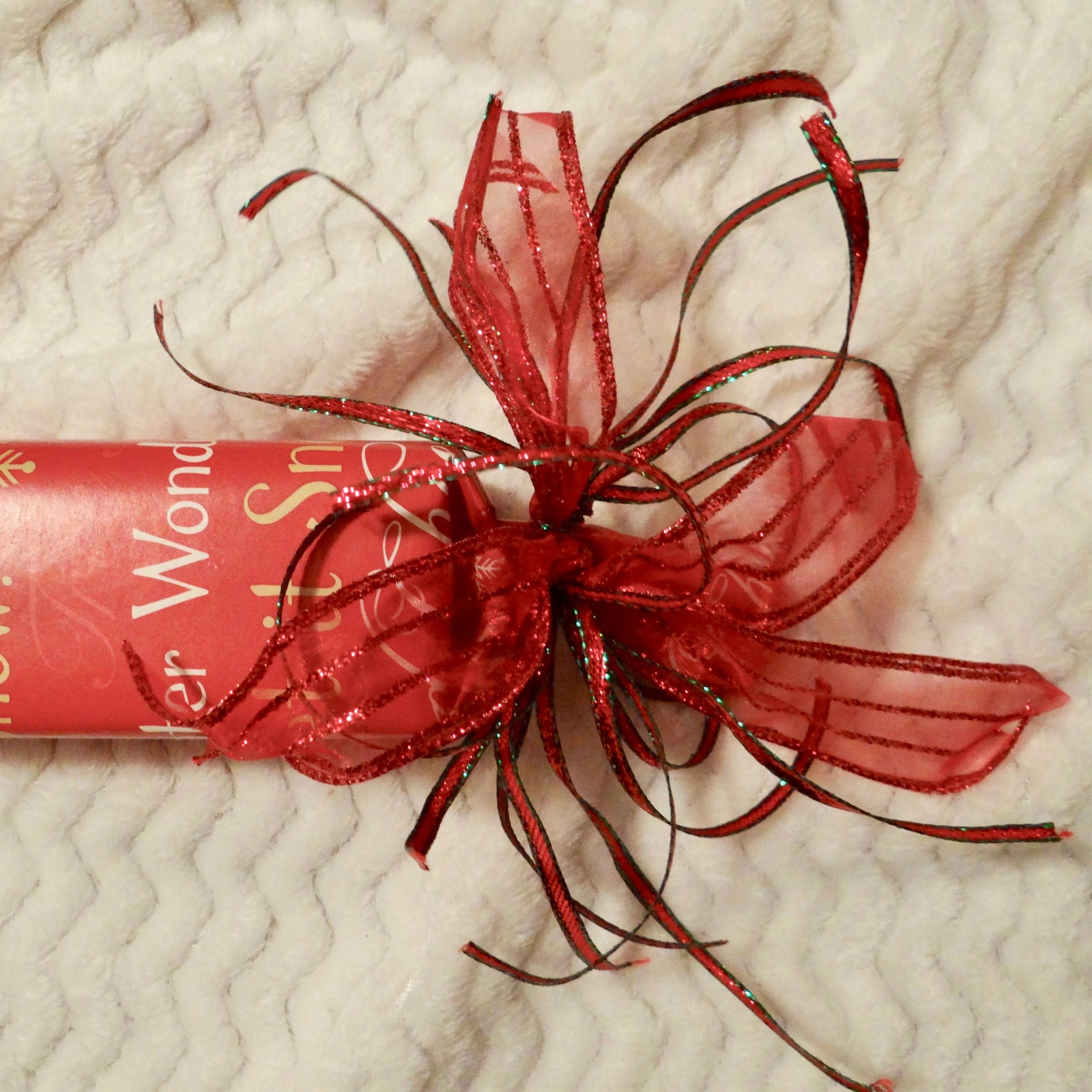Holiday Decorative Gift Bows : 5 Steps - Instructables
