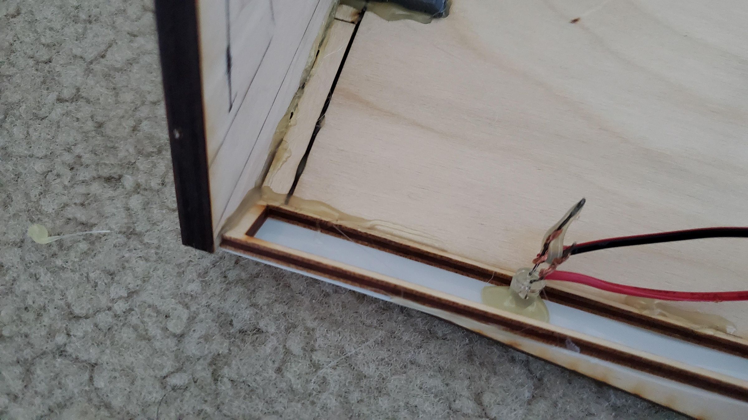 DIY Smart Mirror W/ Google Assistant & Wireless Charging - 2021 : 9 ...