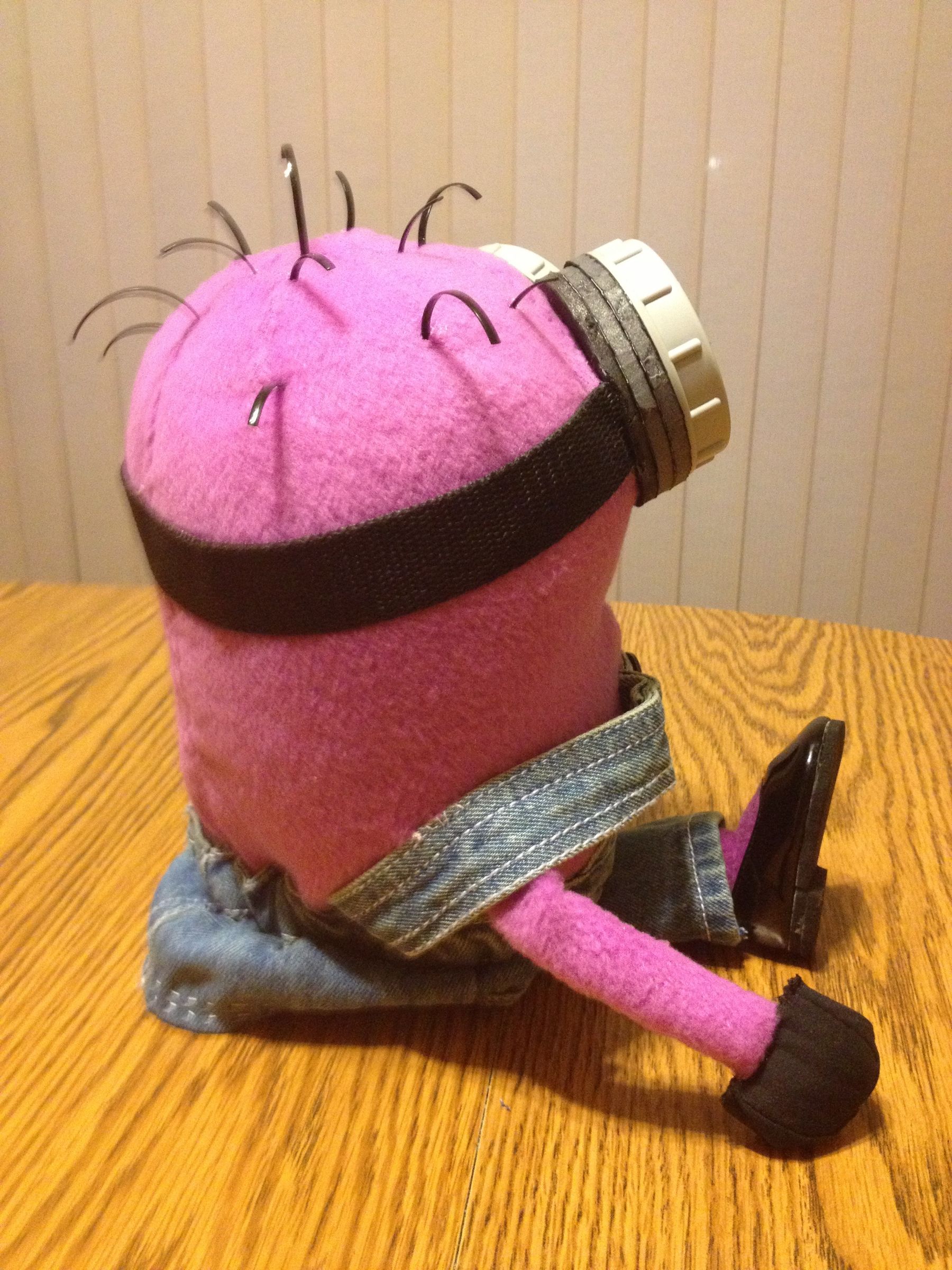 Custom Made Purple Minion Puppet : 14 Steps (with Pictures) - Instructables