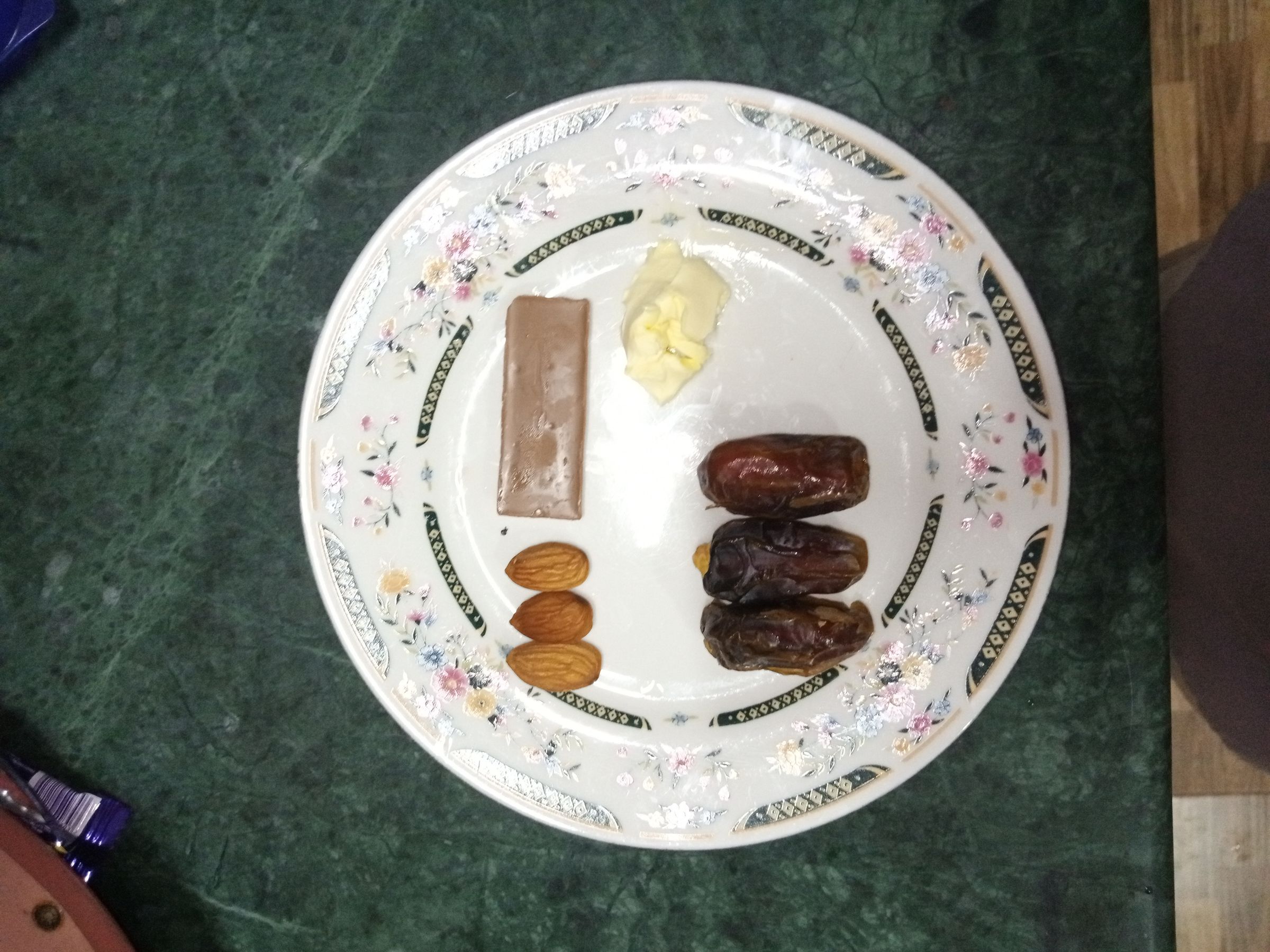 ABCD Date Toffee - Instructables