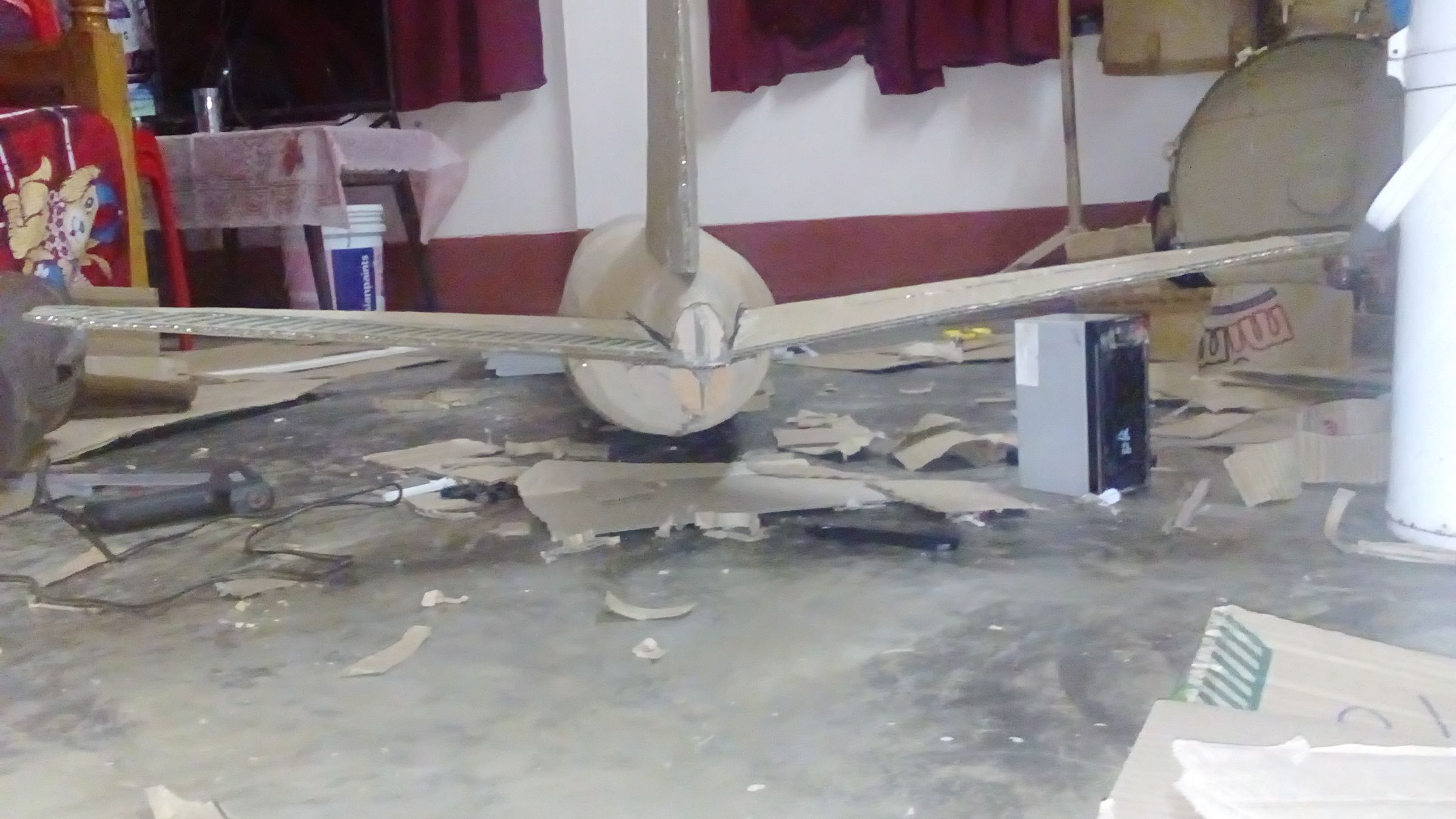 Boeing 737-800 Build Out of CARDBOARD : 9 Steps (with Pictures ...