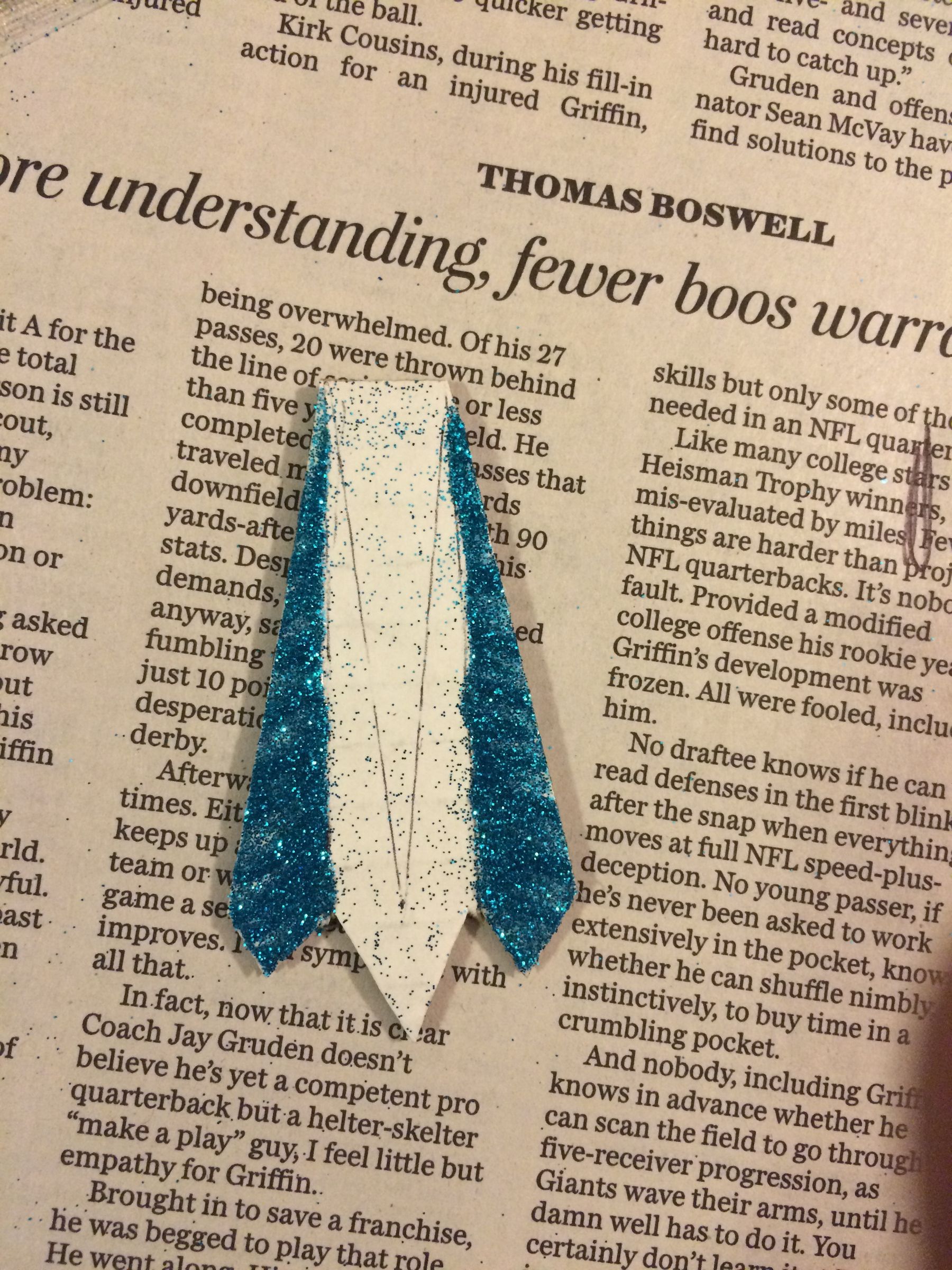 GLITTER MONSTER Necklaces! : 14 Steps - Instructables