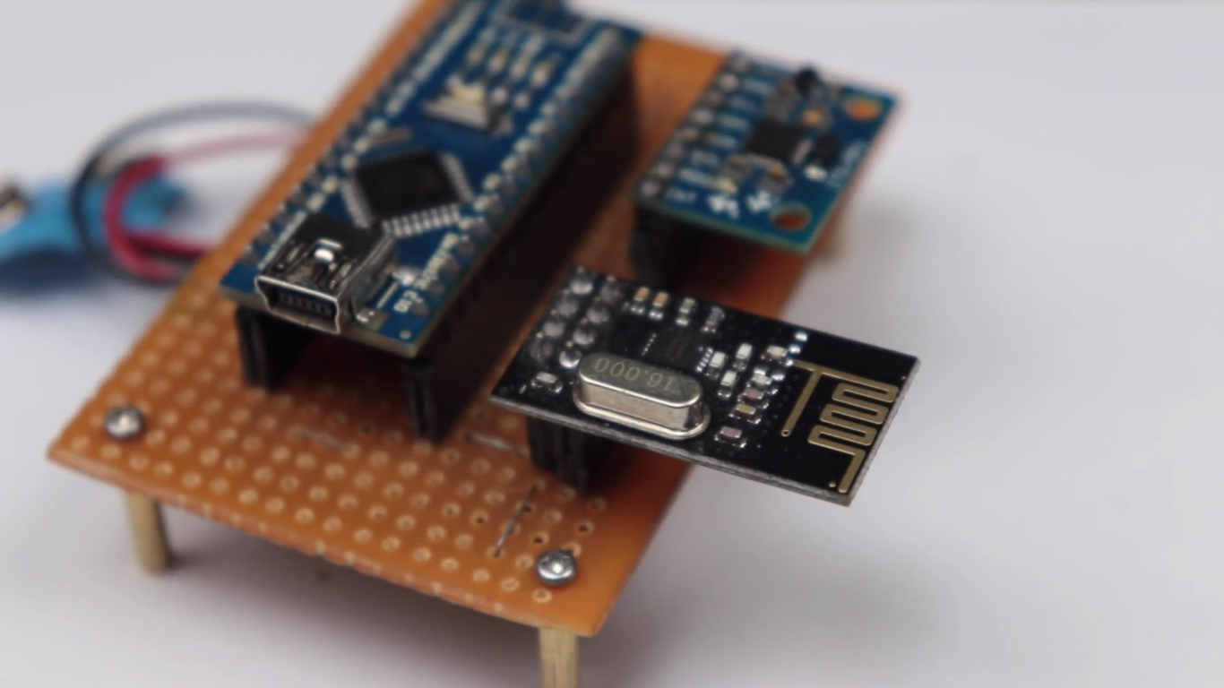 How to Make Arduino Gesture Control Robot at Home Using Radio Module ...