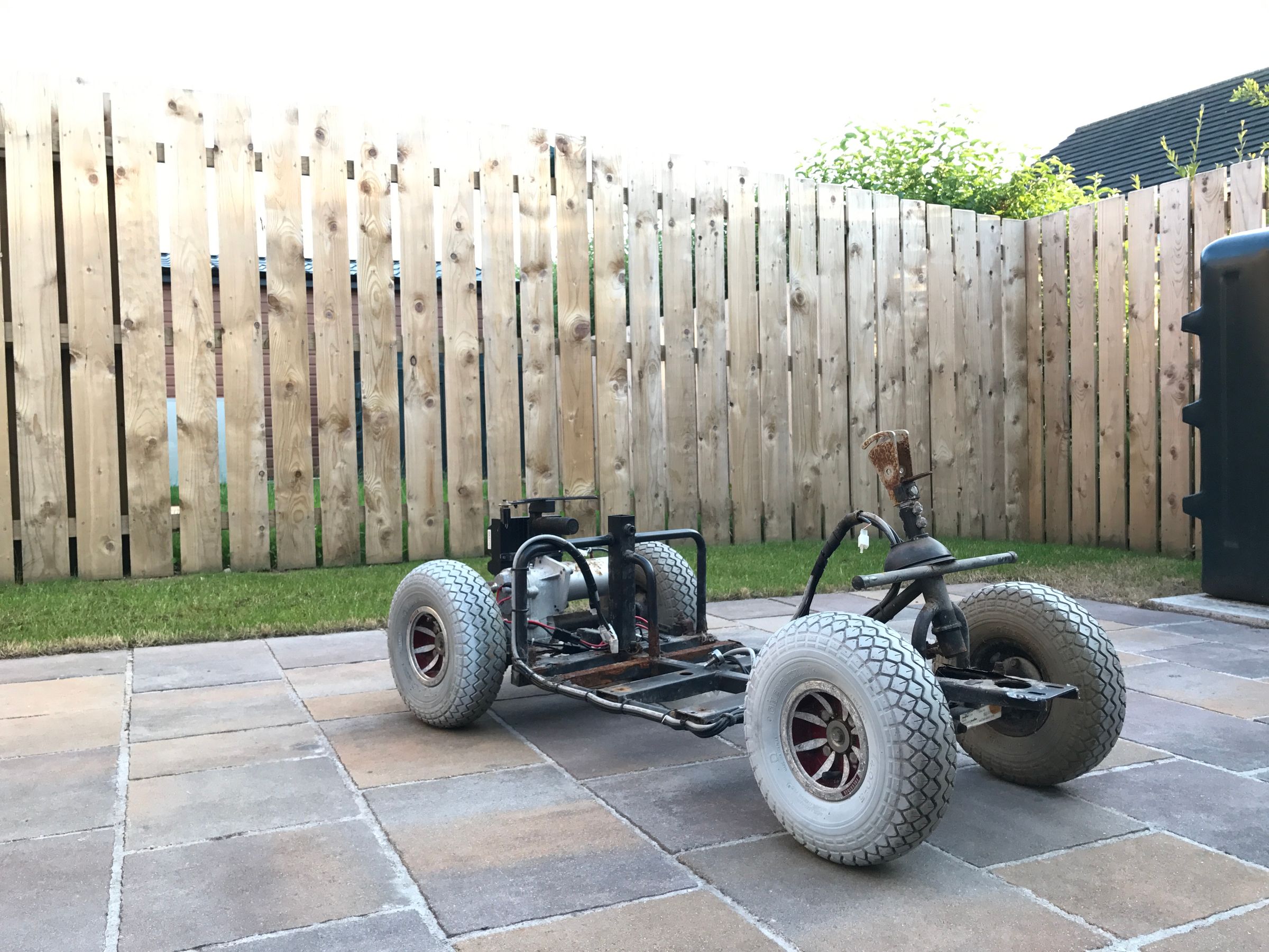 RC 24V Postman Pat Van : 15 Steps (with Pictures) - Instructables