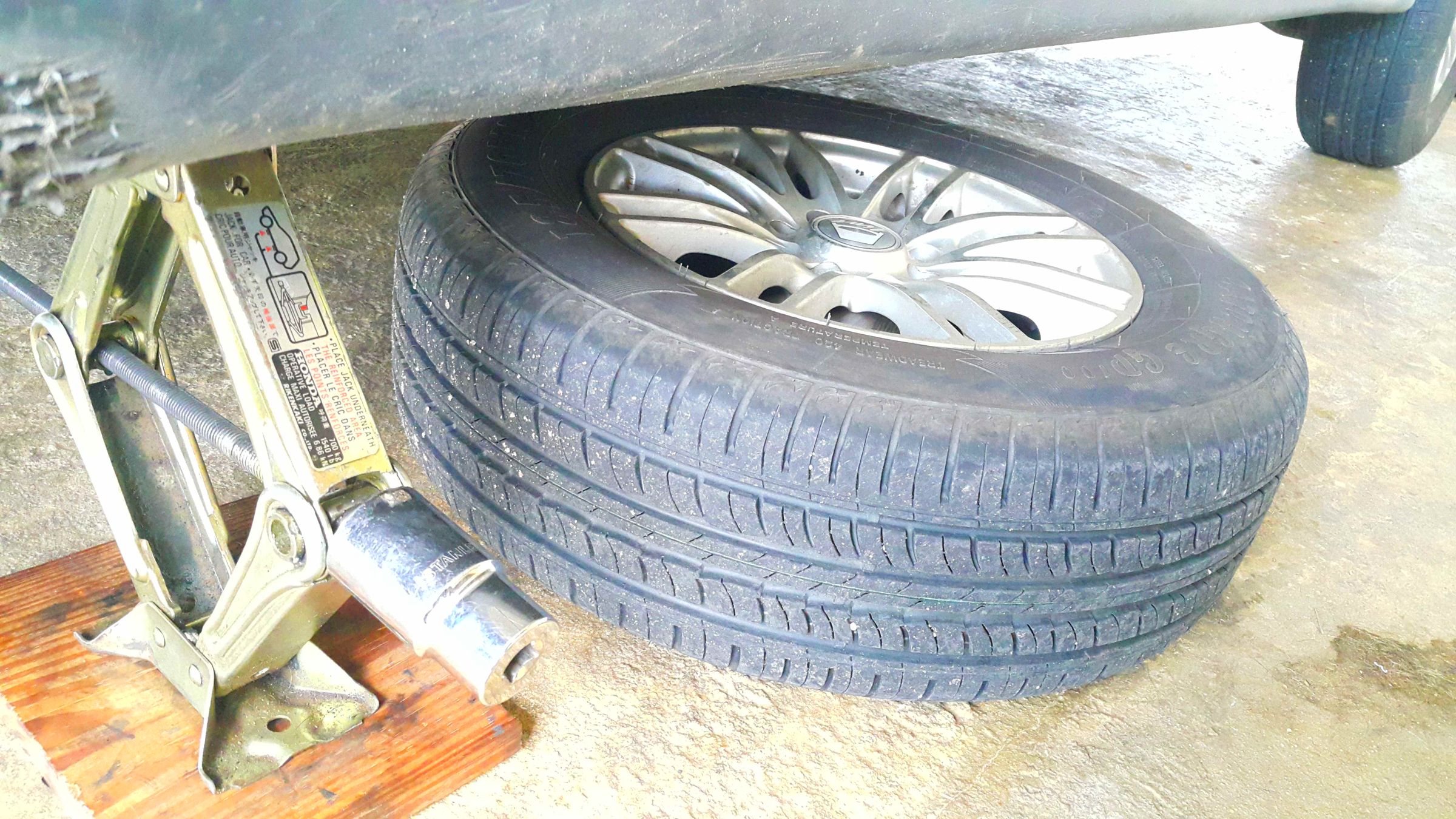 Front Wheel Suspension Inspection. : 5 Steps - Instructables