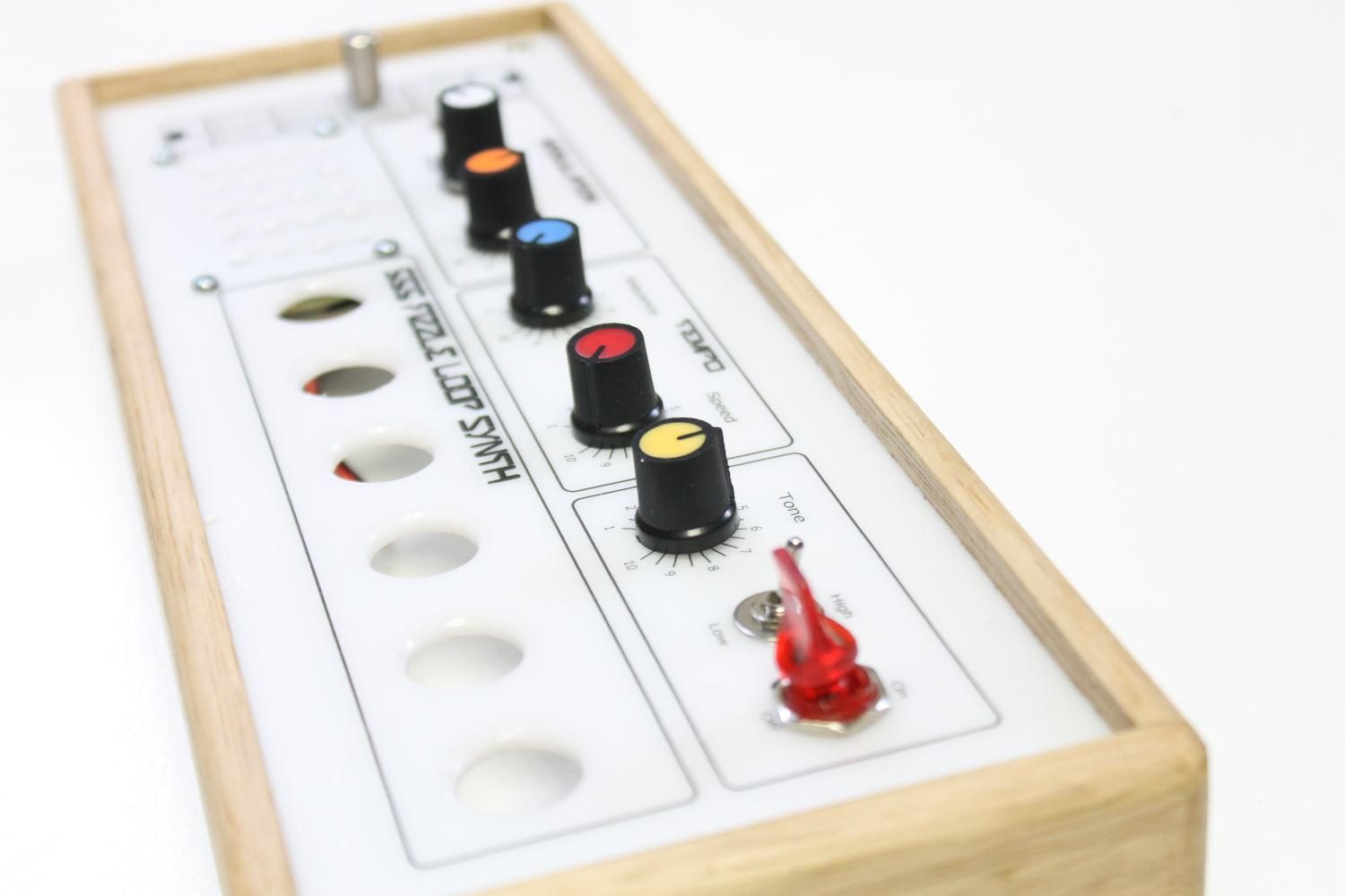 555 Fizzle Loop Synth V4 : 12 Steps (with Pictures) - Instructables