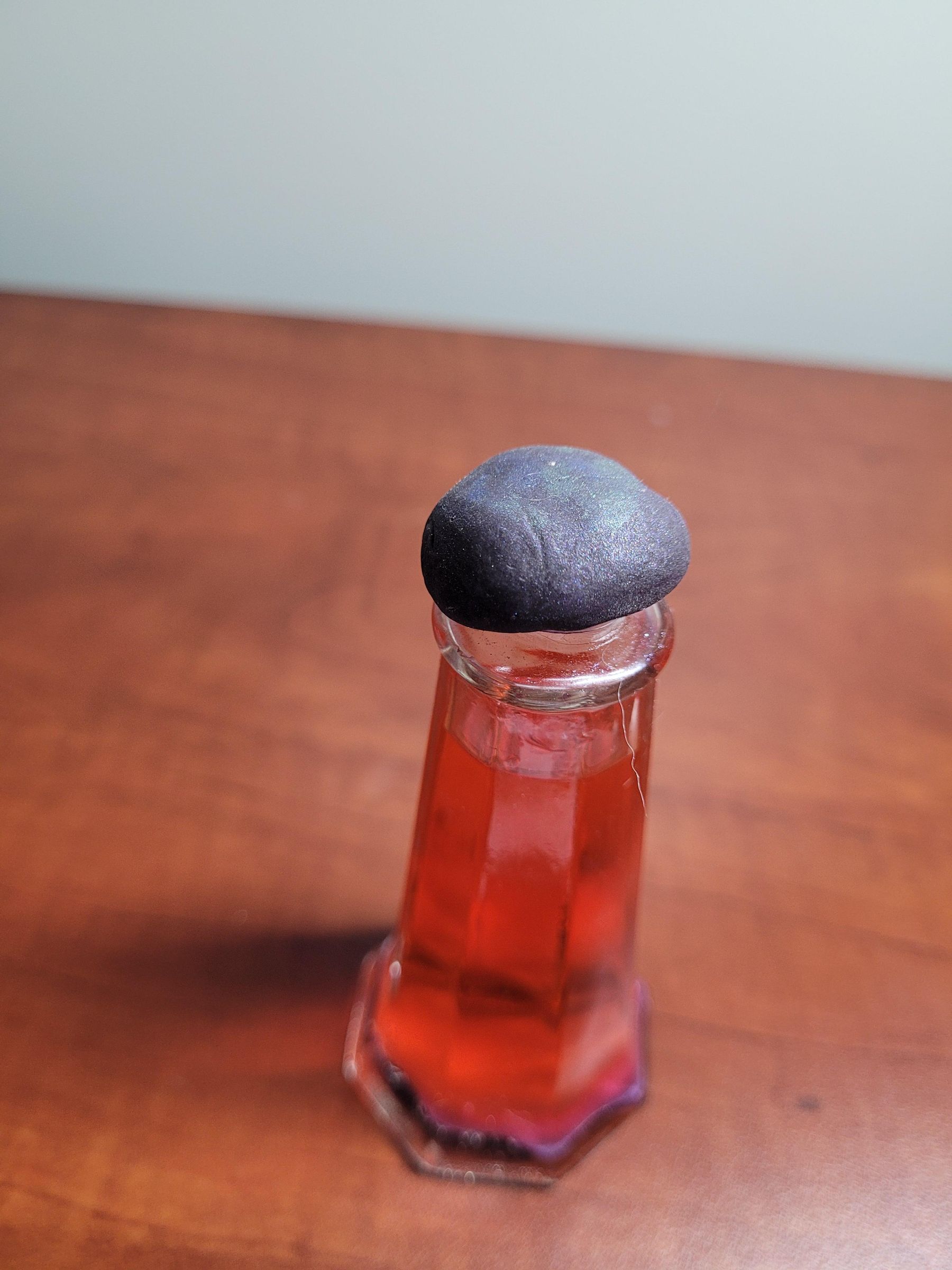 Different Ways to Seal a (small) Glass Bottle : 8 Steps - Instructables