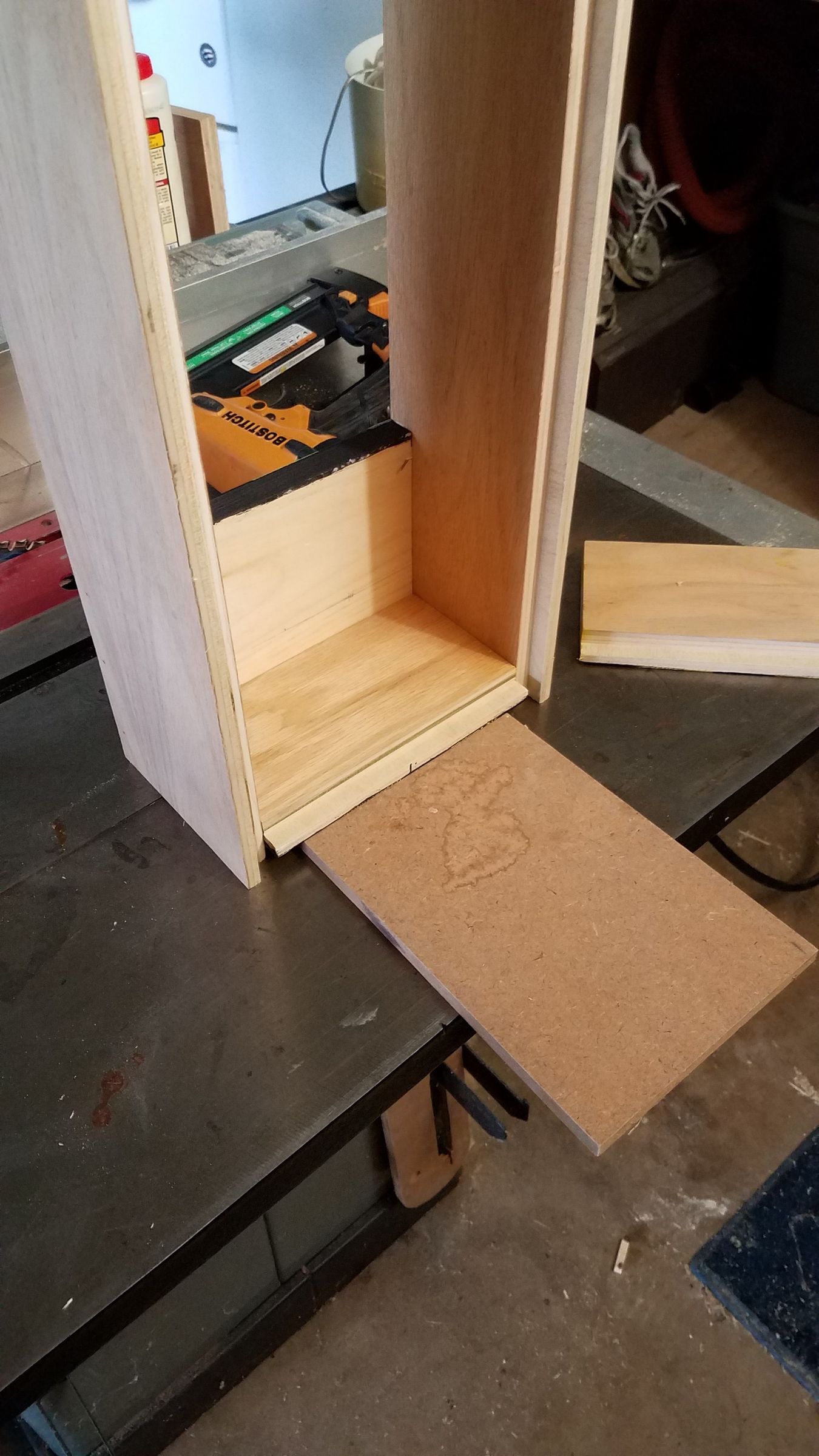 DIY Classroom Stoplight (Noise Management Tool) : 12 Steps (with ...