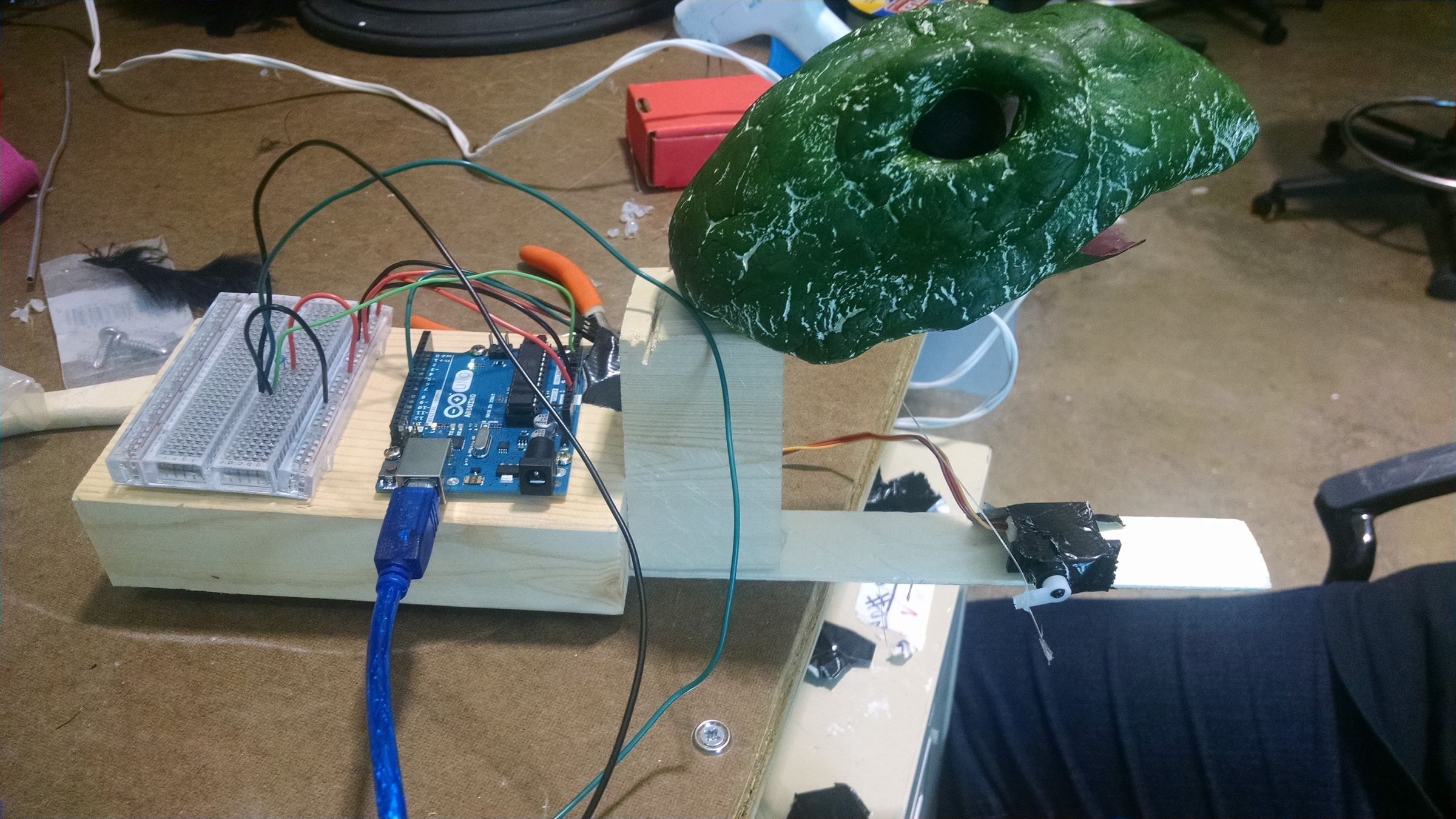 Servo Control With a Flex/Bend Sensor : 7 Steps - Instructables
