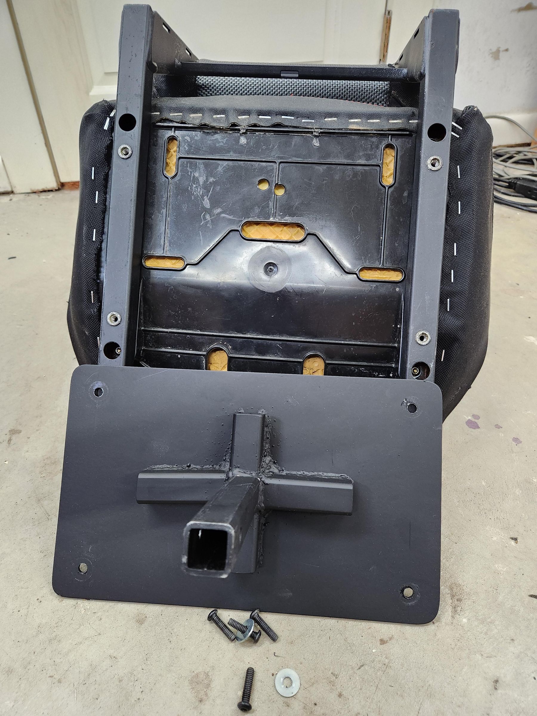 Old Vehicle Seat Into Office Chair : 6 Steps - Instructables