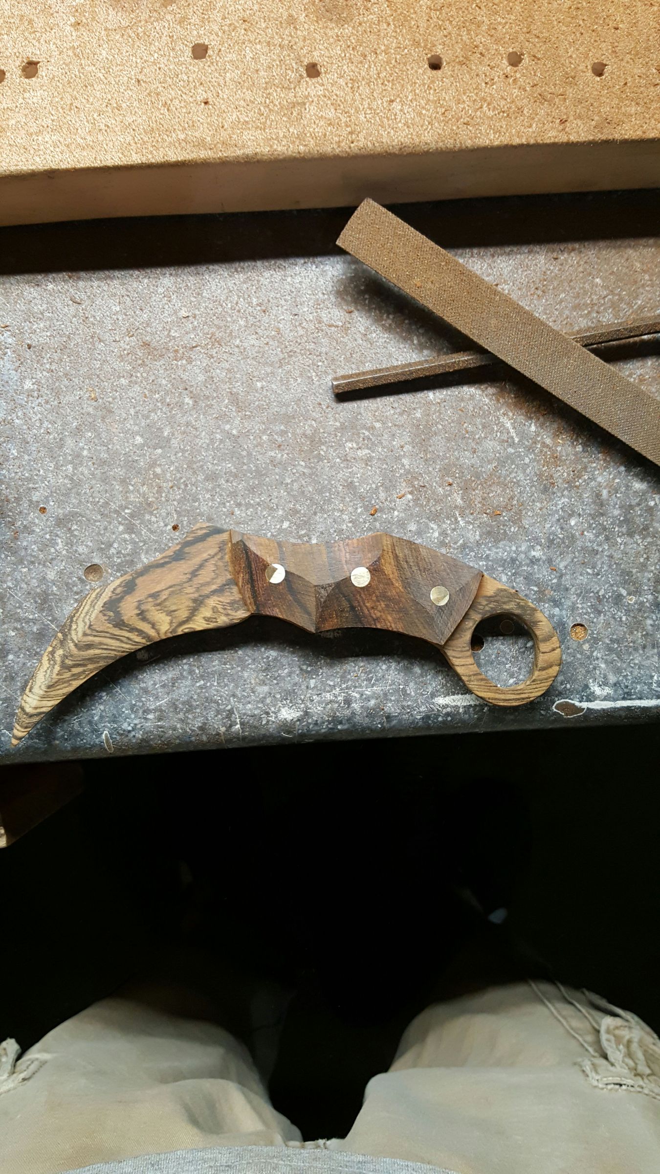 Training Karambit : 6 Steps (with Pictures) - Instructables