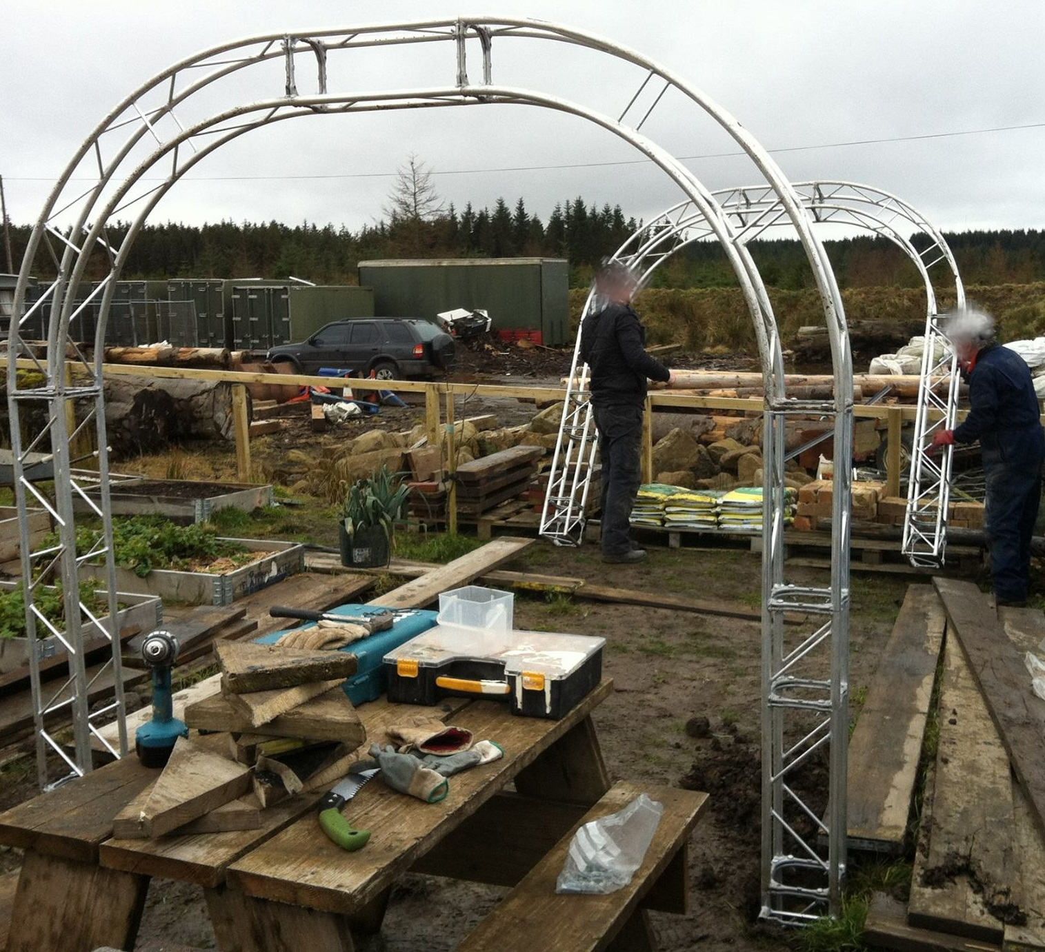 DIY POLYTUNNEL / GREENHOUSE : 5 Steps - Instructables