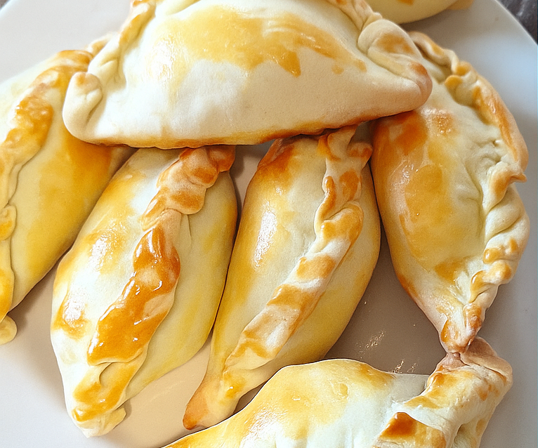 Kibinai – Traditional Meat Pies From Old Europe : 17 Steps (with ...