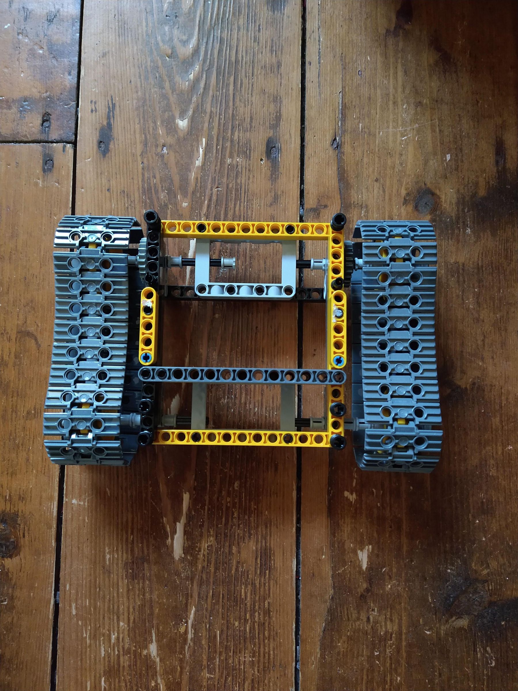 Arduino Controlled LEGO RC Tank and Transmitter : 9 Steps (with ...