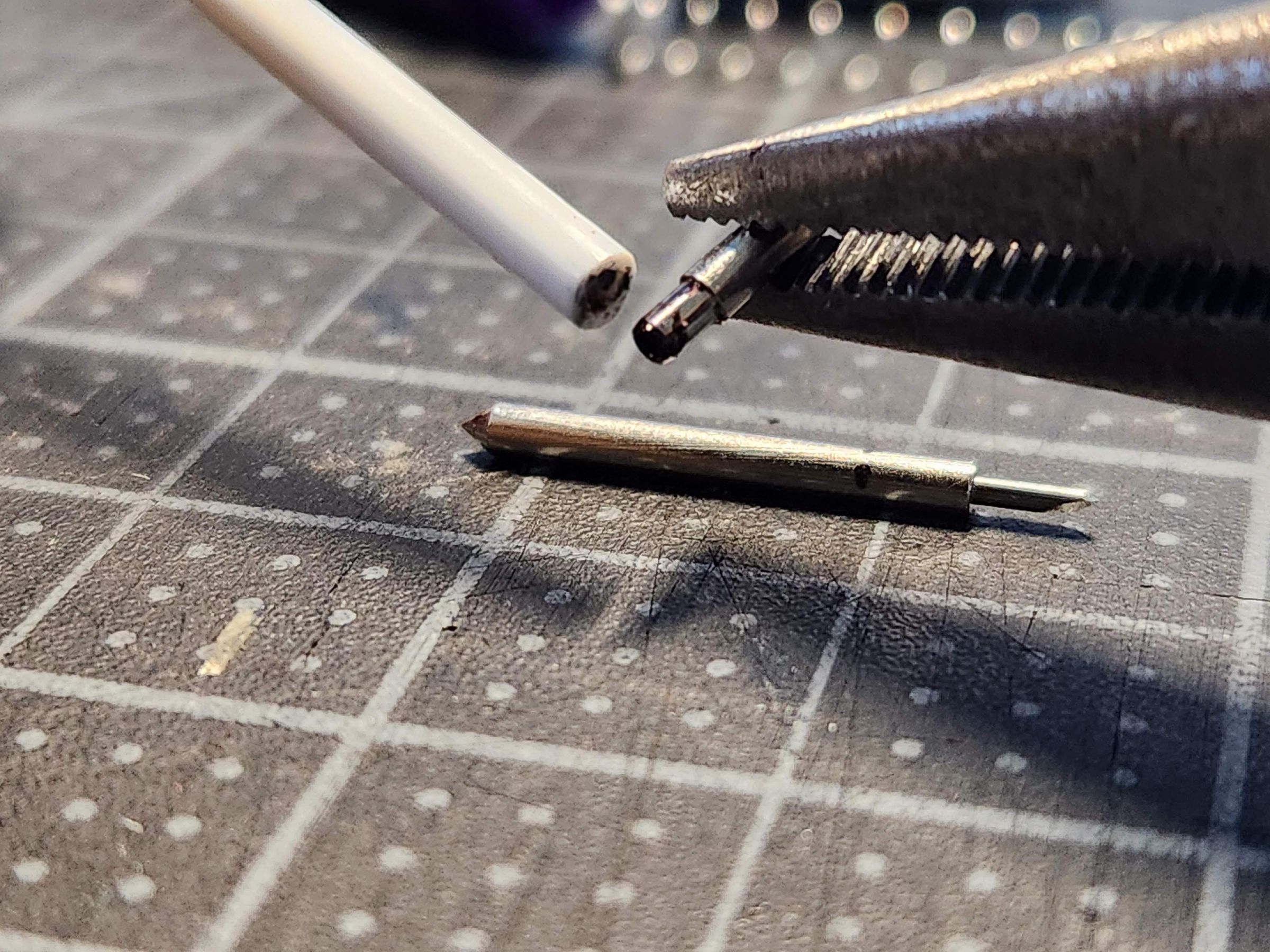 DIY Vinyl Weeding Tool Using Old Cricut Blades : 6 Steps (with Pictures ...