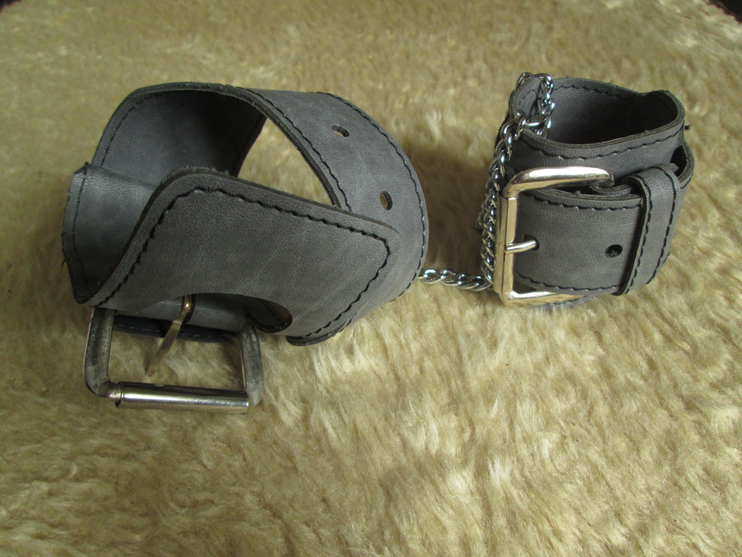 Make Handcuffs From a Suitcase : 5 Steps (with Pictures) - Instructables