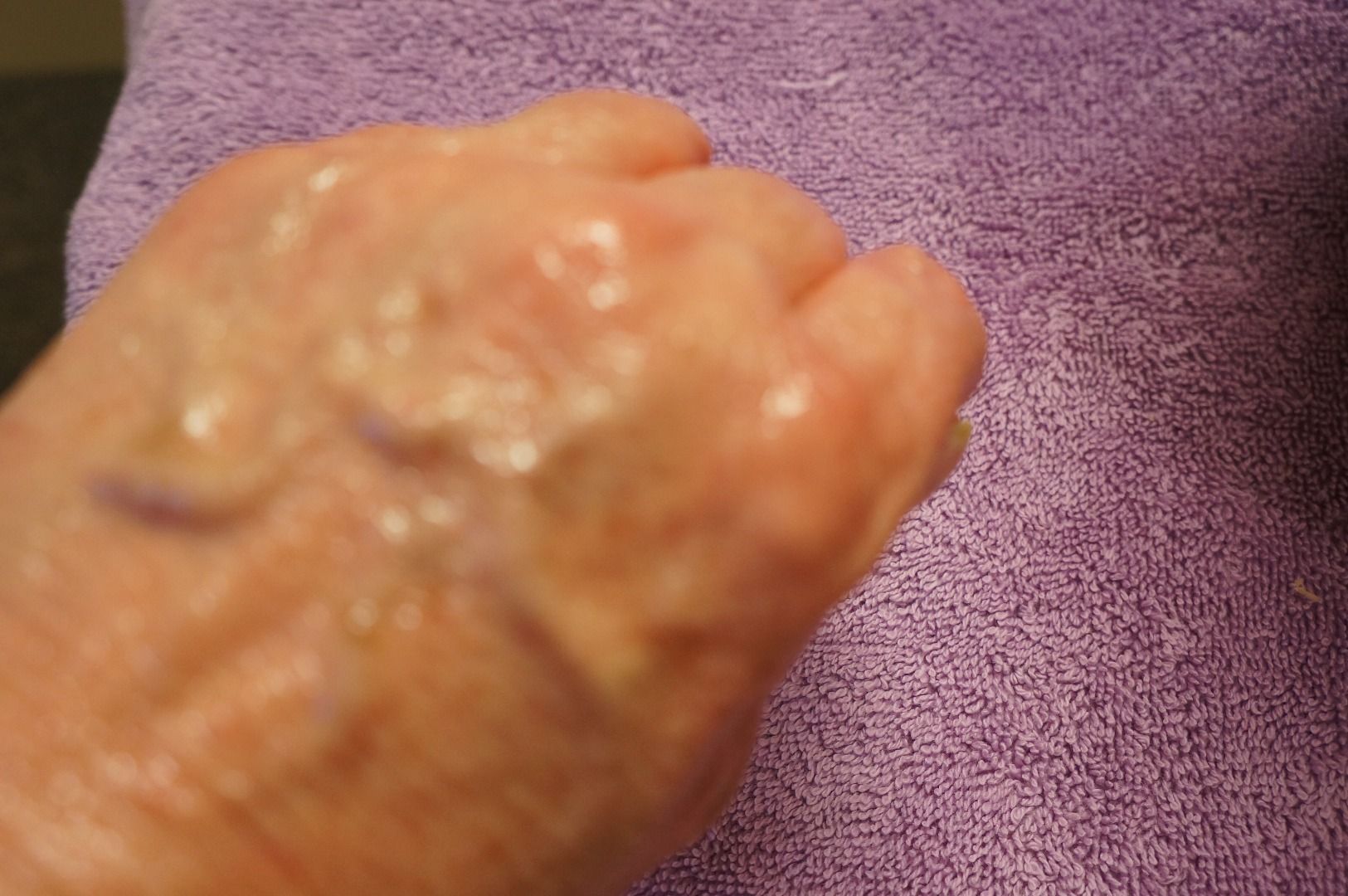 Hand and Foot Hot Wax Treatment : 10 Steps (with Pictures) - Instructables