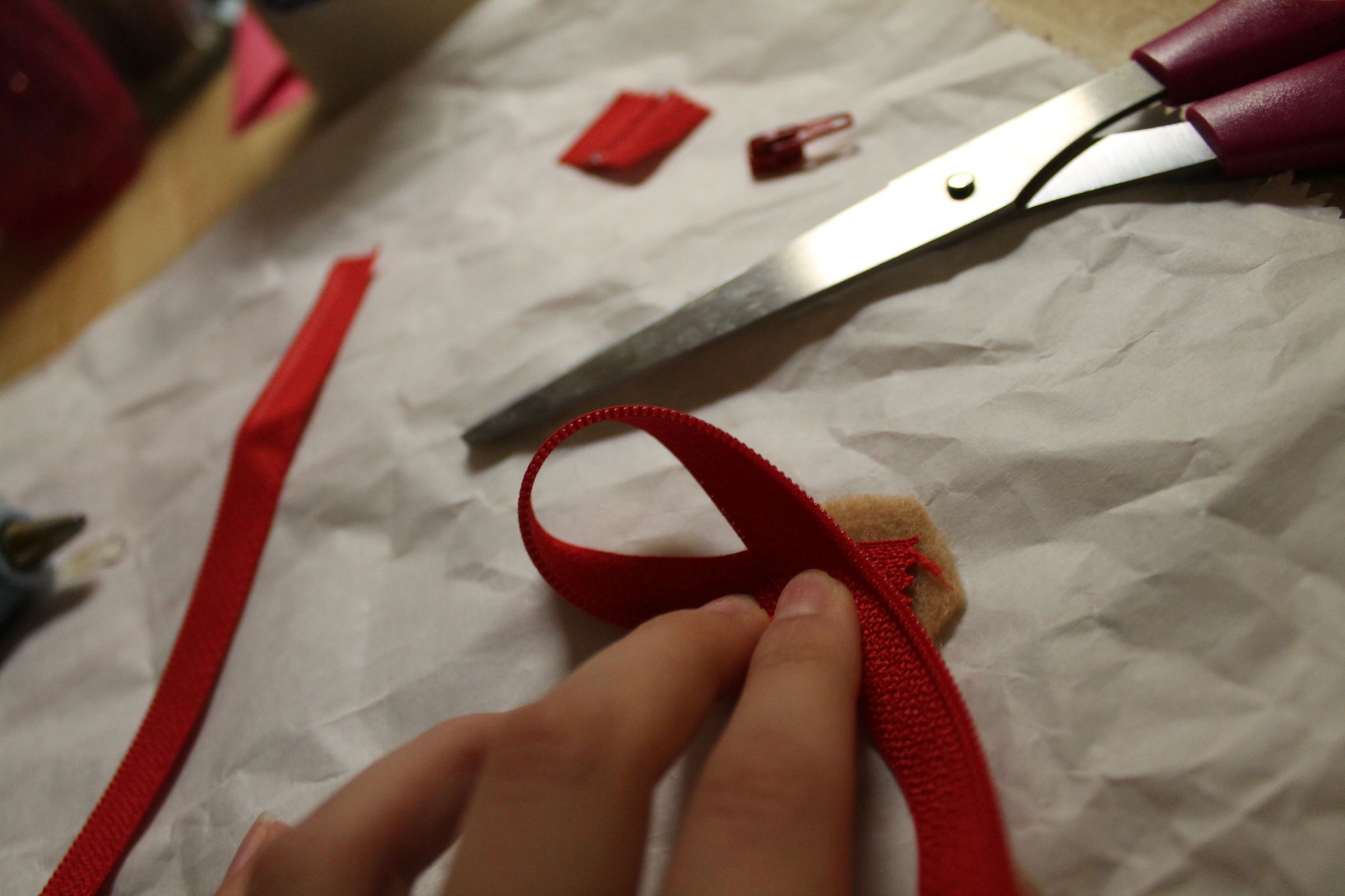 How to Make a Zipper Flower : 6 Steps - Instructables