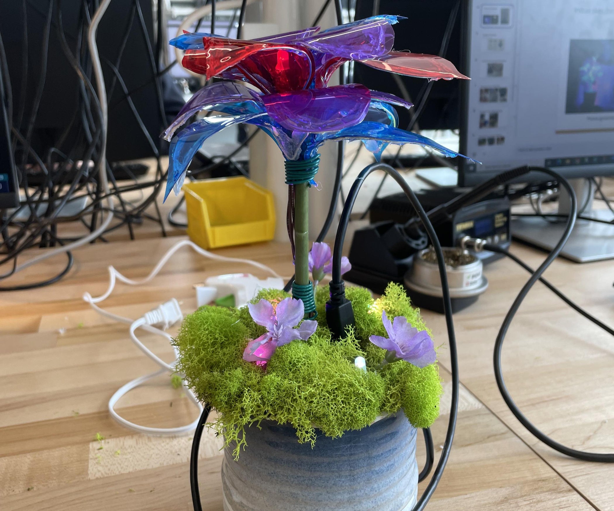 Rotating Flower With Glowing Ambiance : 5 Steps - Instructables