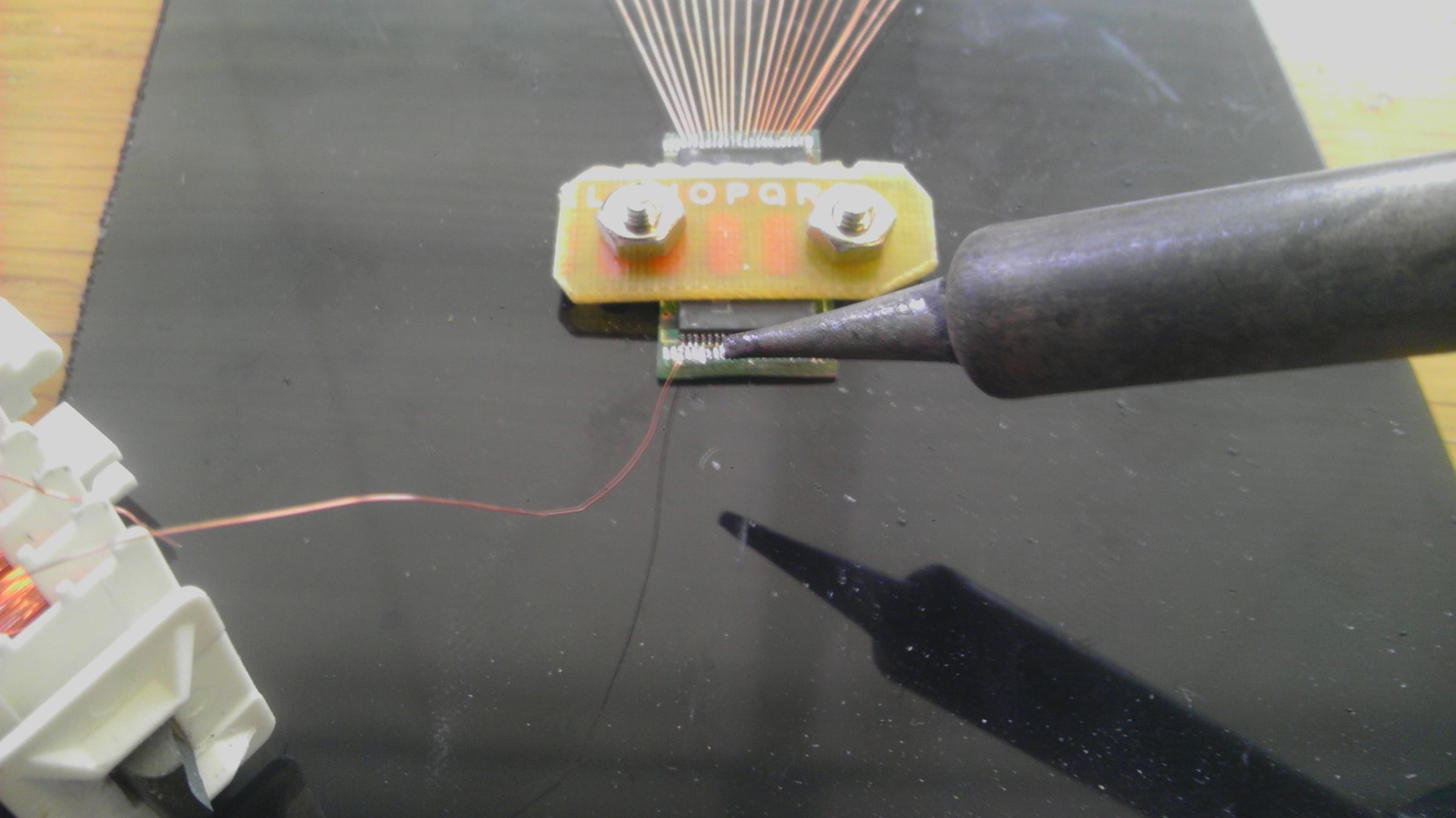 DIY Breakout for Scavenged Surface Mount IC : 6 Steps - Instructables