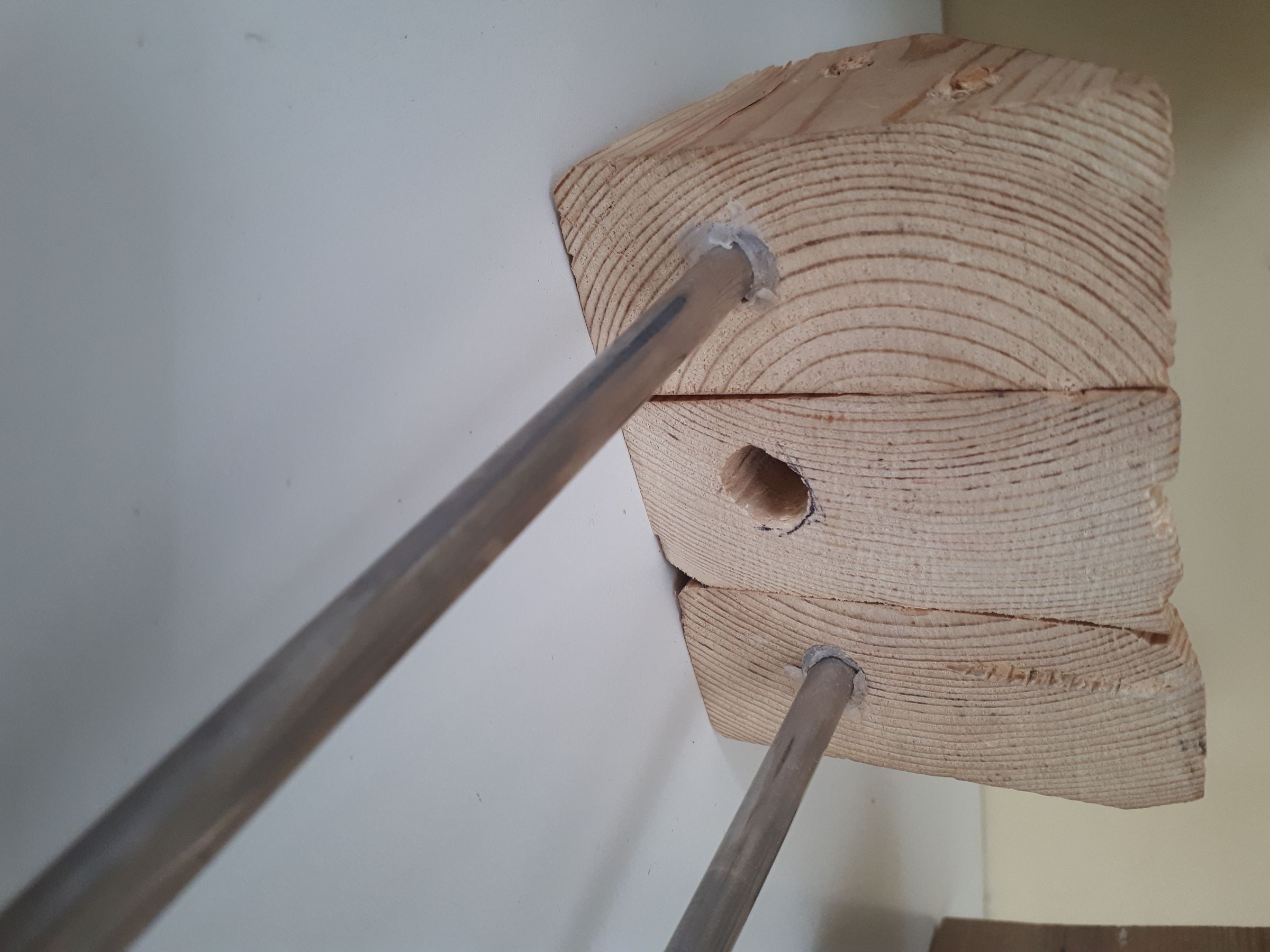 Simple Vise for Beginners (Minimal Tools) : 9 Steps - Instructables