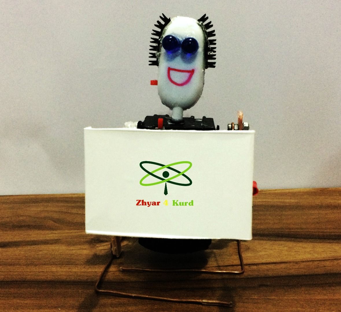 RC Walking Robot : 3 Steps - Instructables